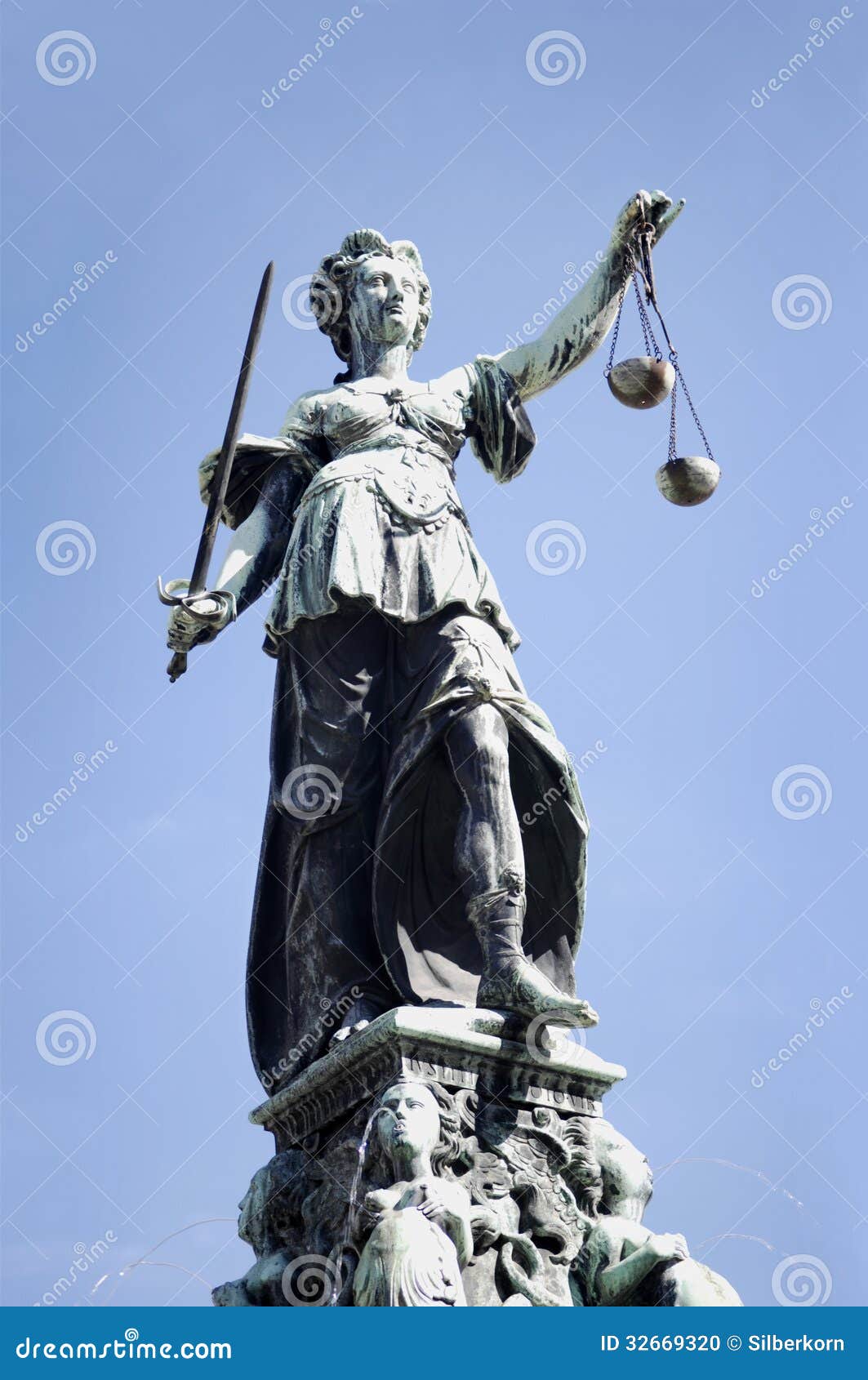 Justitia in Frankfurt Deutschland Stockfoto - Bild von recht, frankfurt ...