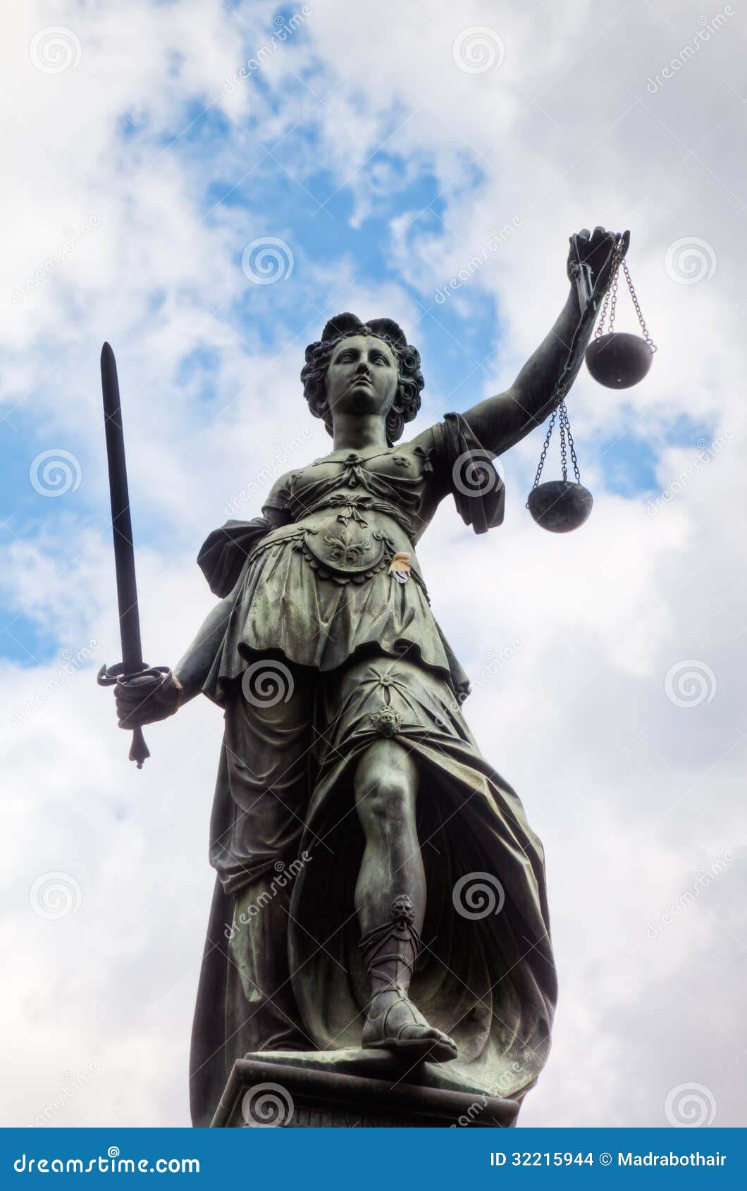 Justitia staty arkivfoto. Bild av skalor, himmel, berömdt - 32215944