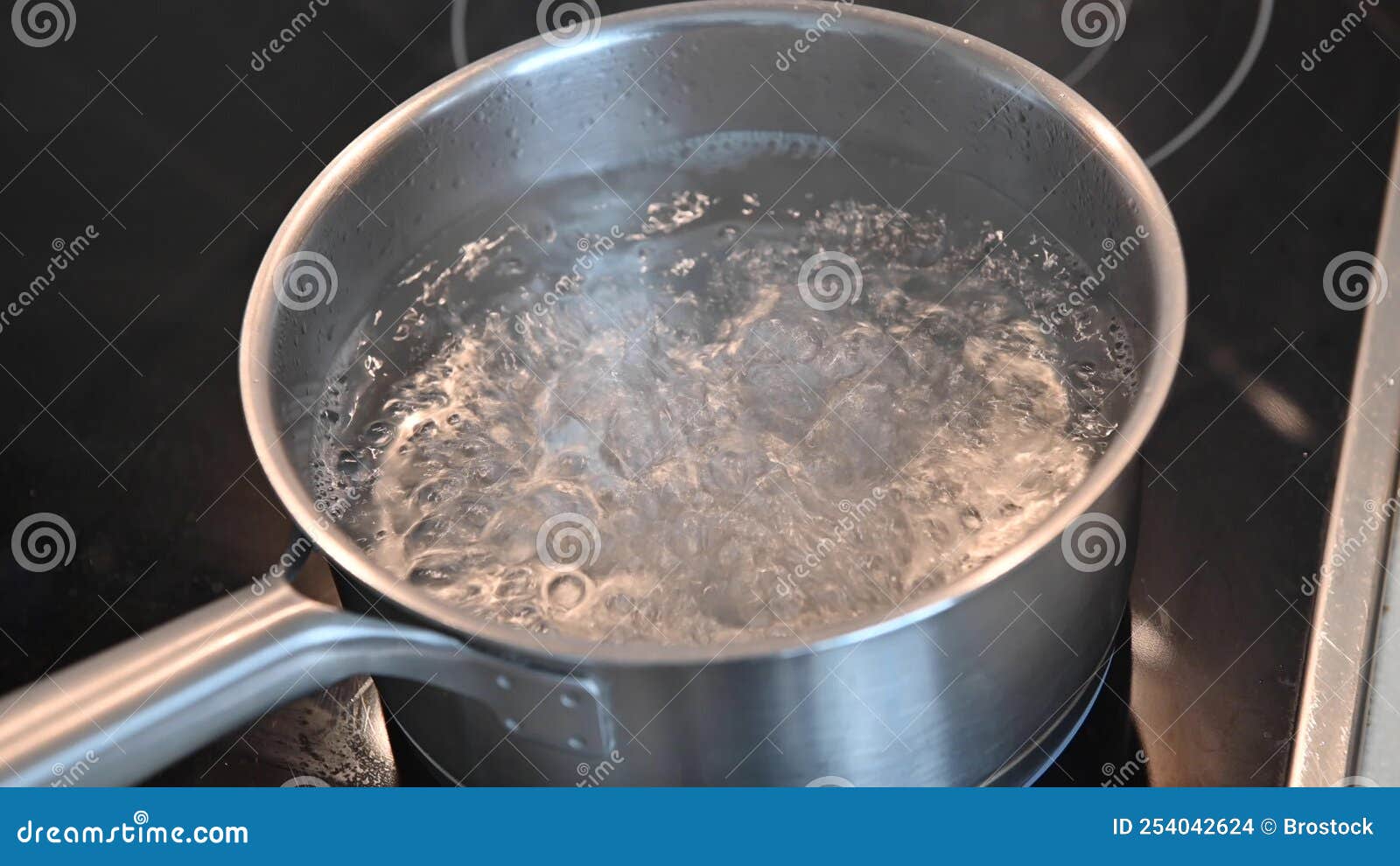 4K Closeup in Pot of Boiling Water Stock Footage - Video of heat ...