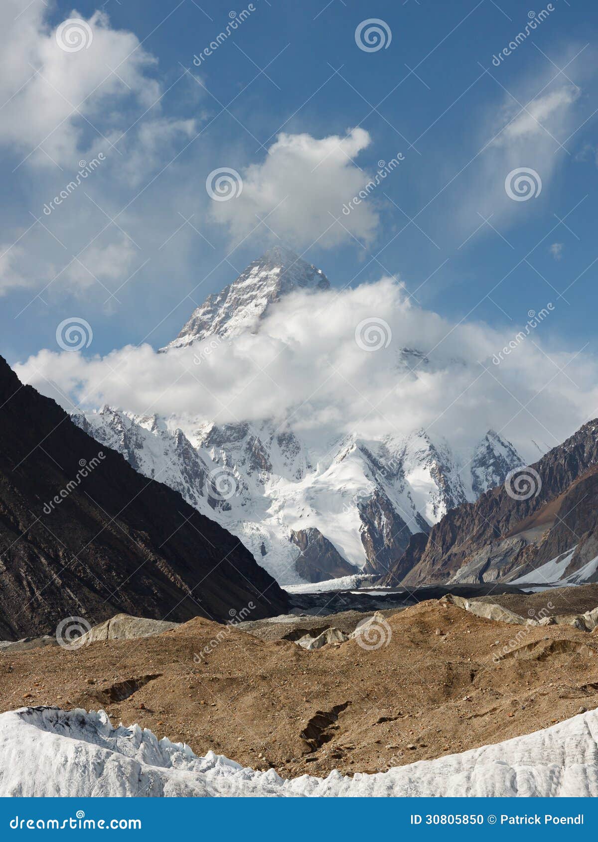 K2 in the Karakorum, Pakistan Stock Photo - Image of 8000er, areas ...