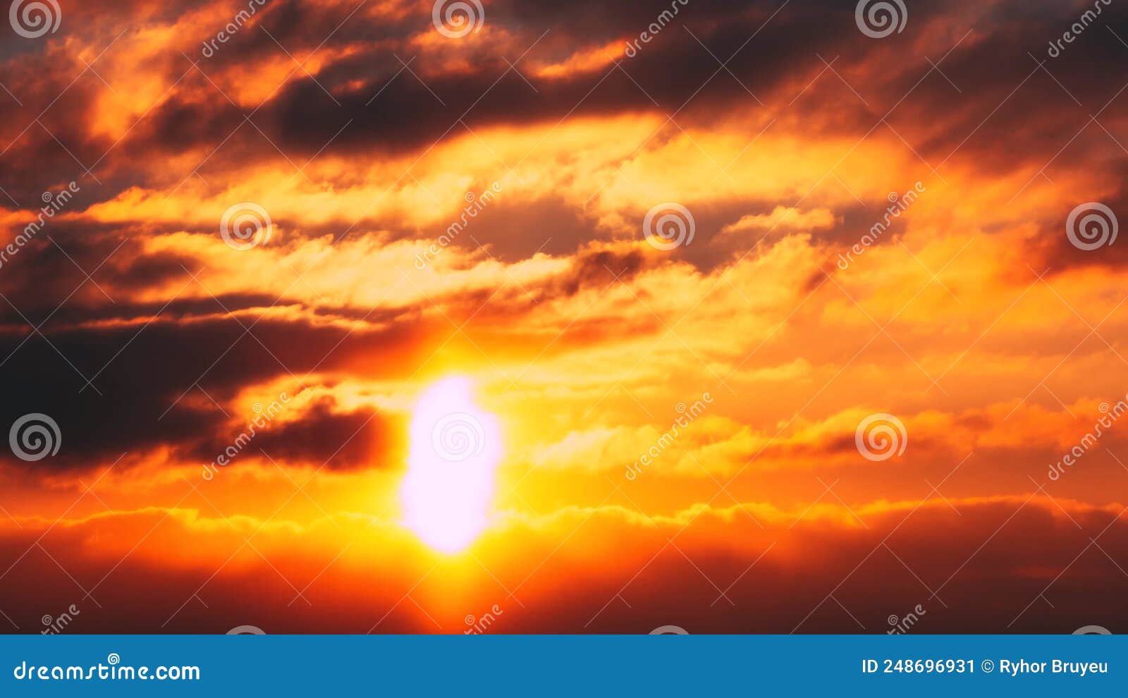 4K Sunset Cloudy Sky with Fluffy Clouds. Sunset Sky Natural Background ...