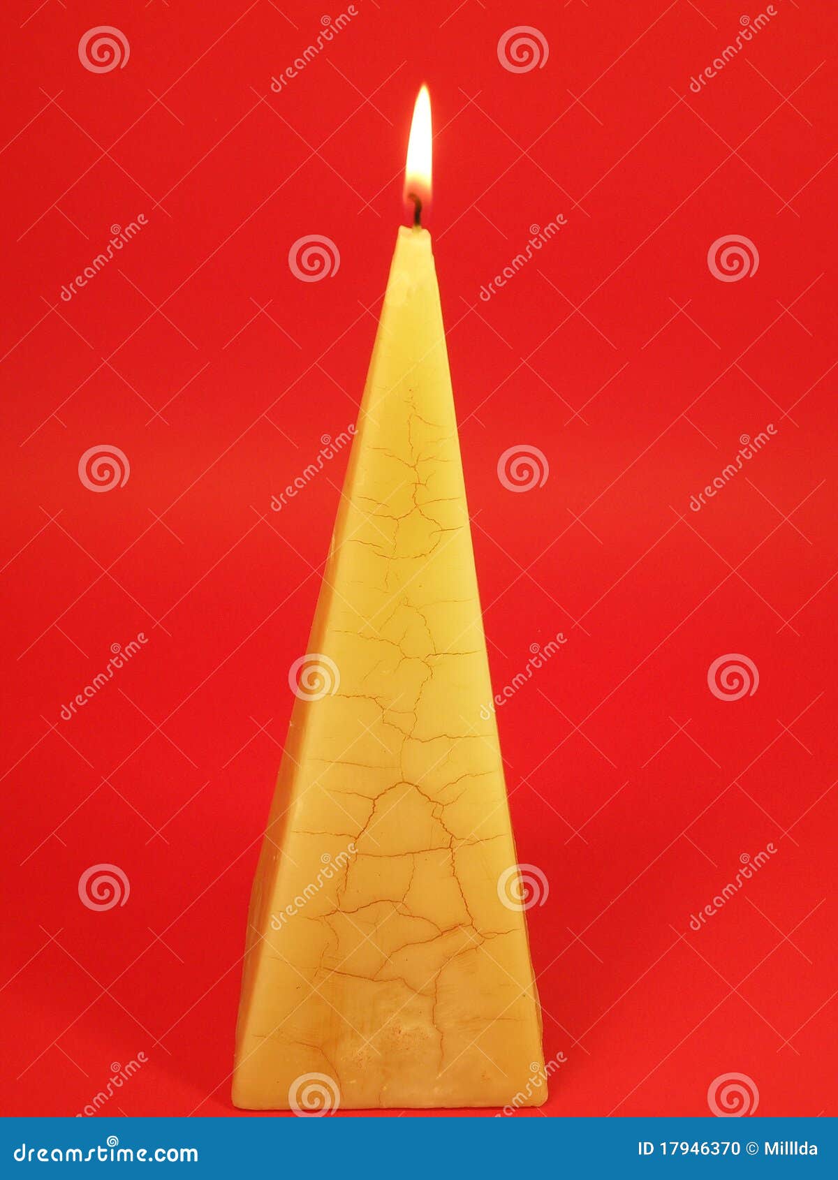 Kaars stock foto. Image of heilig, brand, ambitie, kaarsen - 17946370