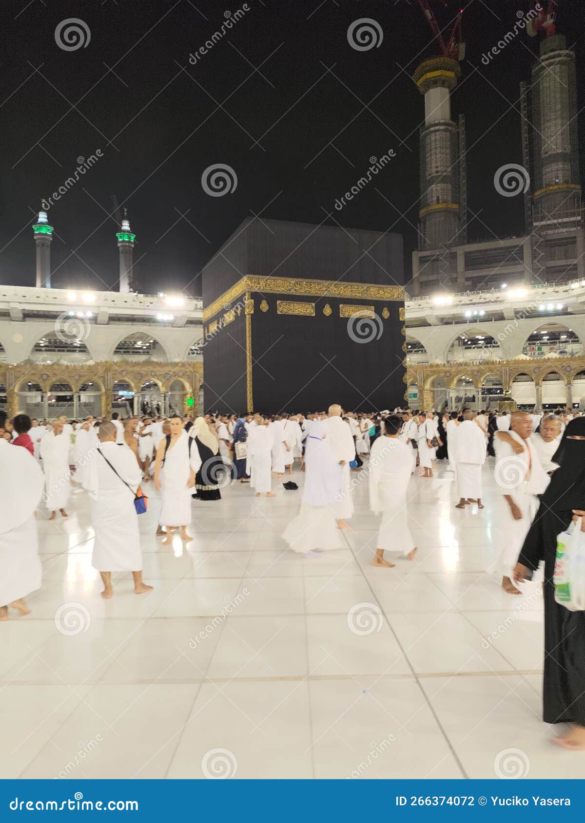 Kabah in the night editorial photography. Image of saudi - 266374072