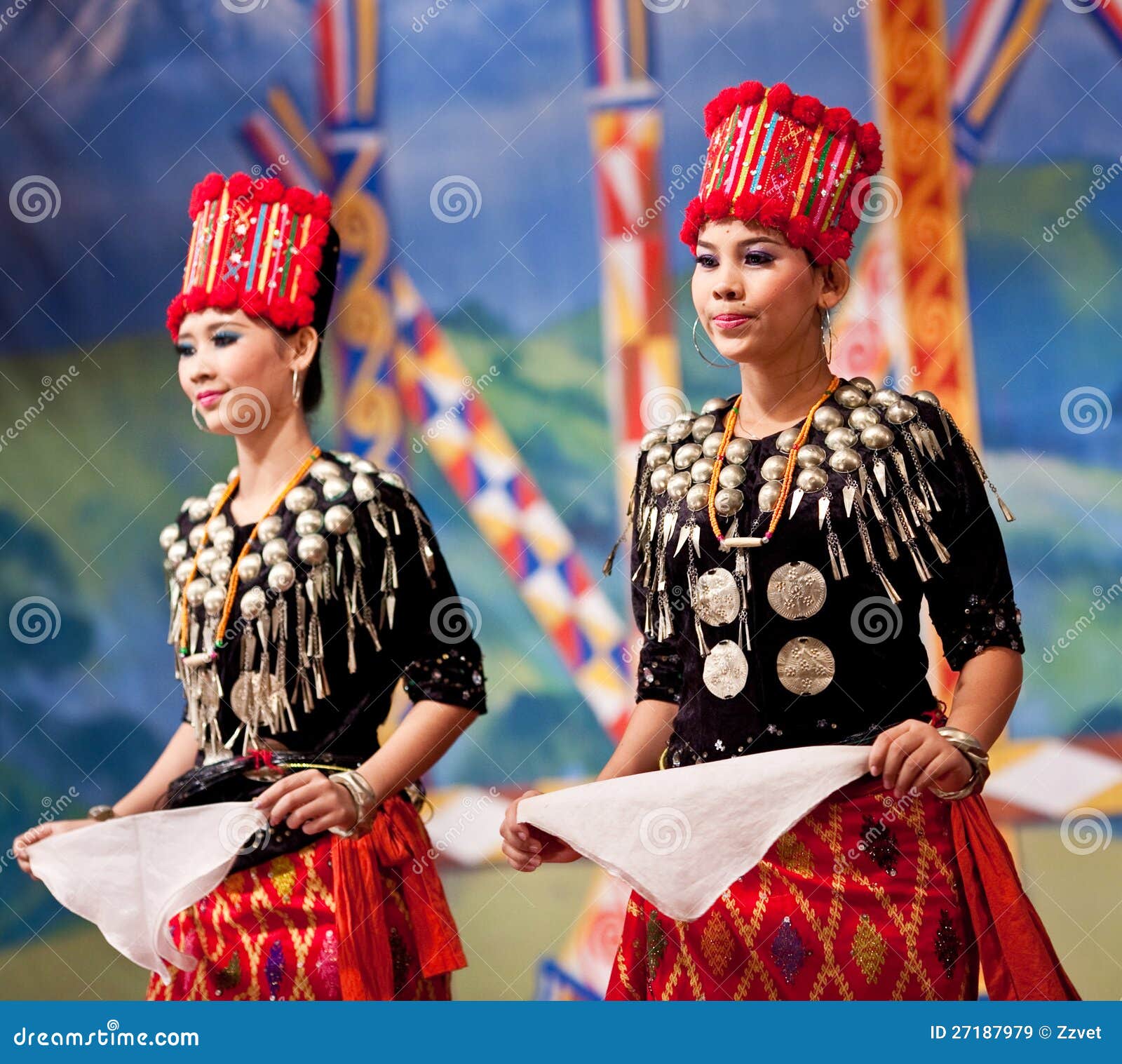 Kachin Folk Dance editorial stock image. Image of concert - 27187979