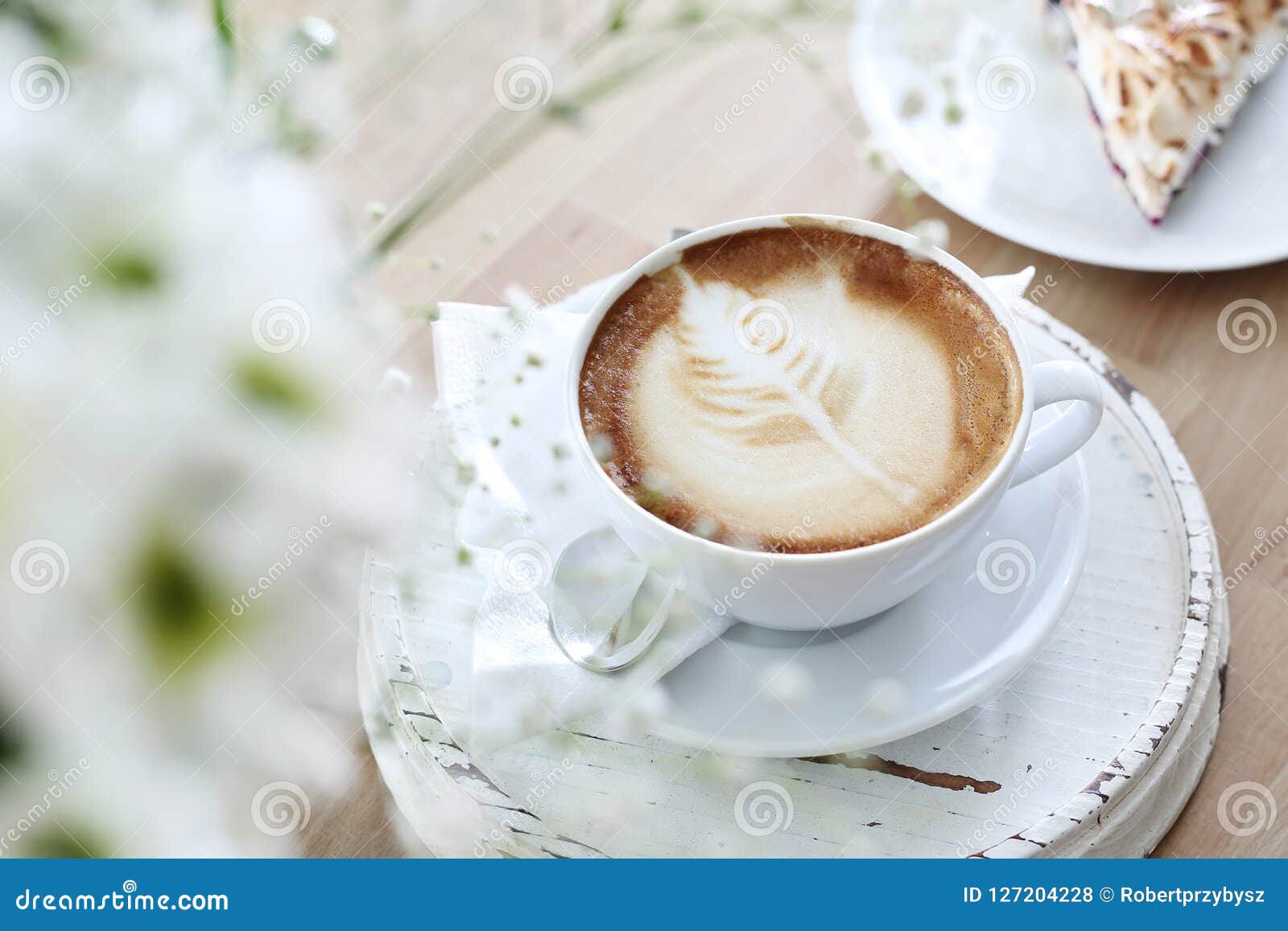Kaffee Mit Milch Tasse Kaffee Stockfoto - Bild von nahrung, ausgedrückt ...