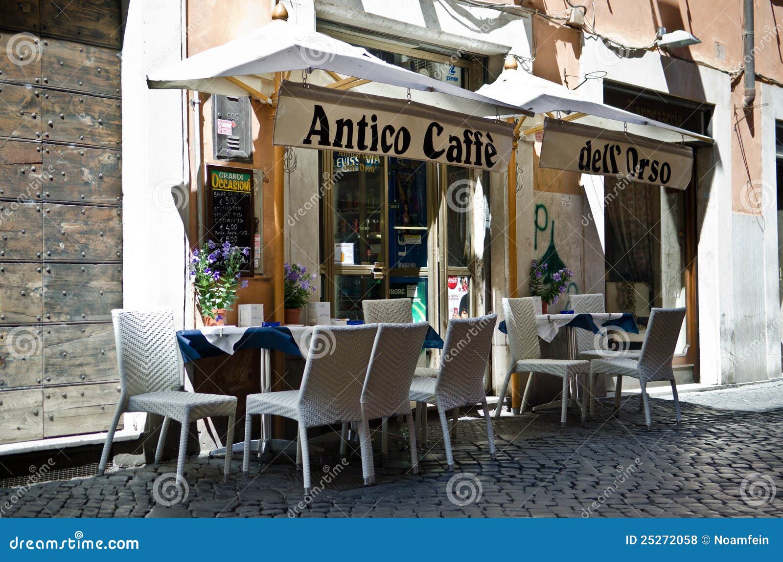 Kaffee in Rom redaktionelles stockfoto. Bild von gaststätte - 25272058