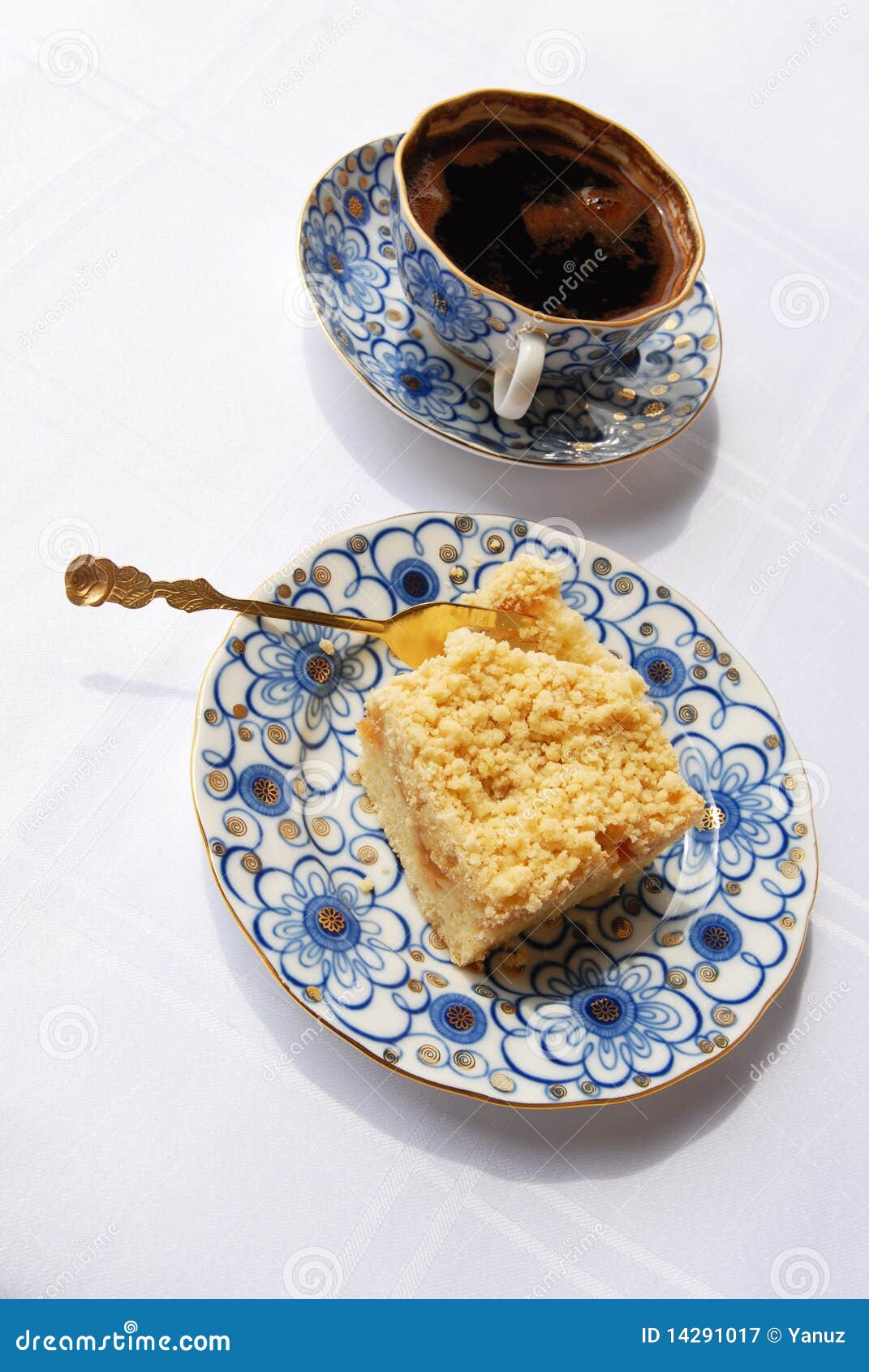 Kaffee und Kuchen stockbild. Bild von kuchen, gebacken - 14291017