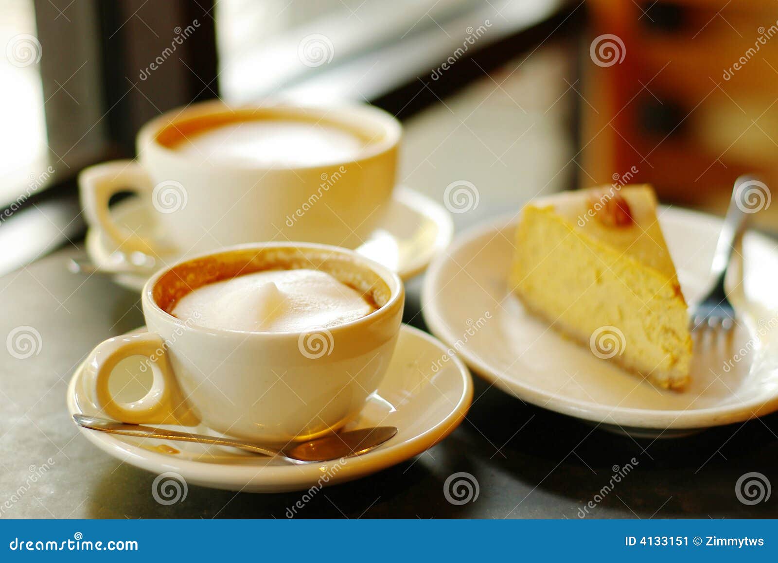 Kaffee und Torte stockbild. Bild von koffein, italien - 4133151