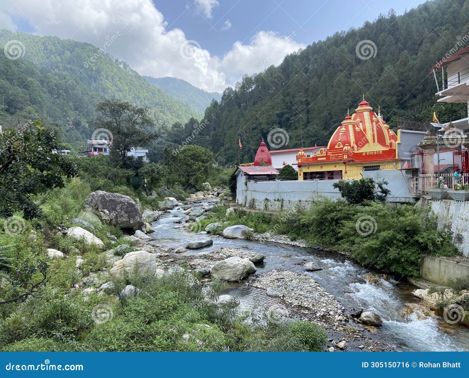 Kainchi Dham during day editorial photo. Image of temple - 305150716