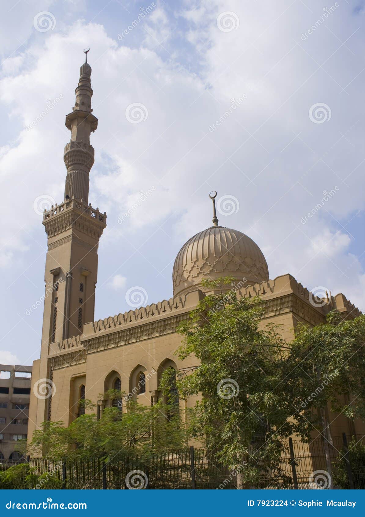 Kairo-Moschee stockfoto. Bild von gebäude, himmel, moschee - 7923224