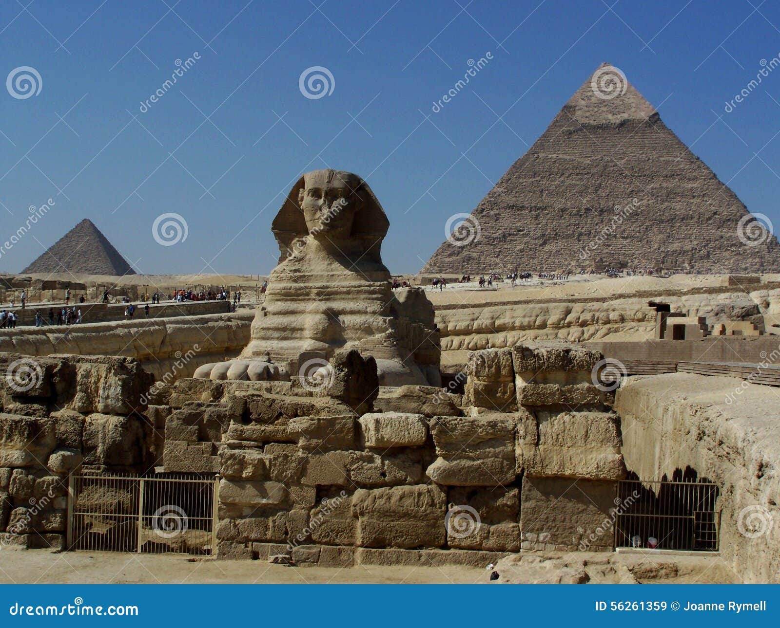Kairo-Sphinx-Statue Mit Pyramiden Und Damm Hinten Stockbild - Bild von ...