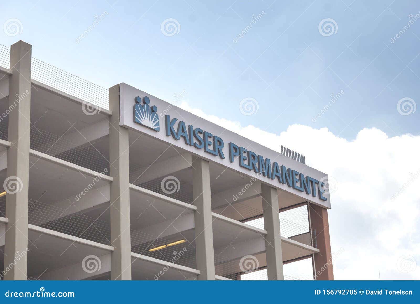 Kaiser Permanente sign editorial image. Image of doctor - 156792705