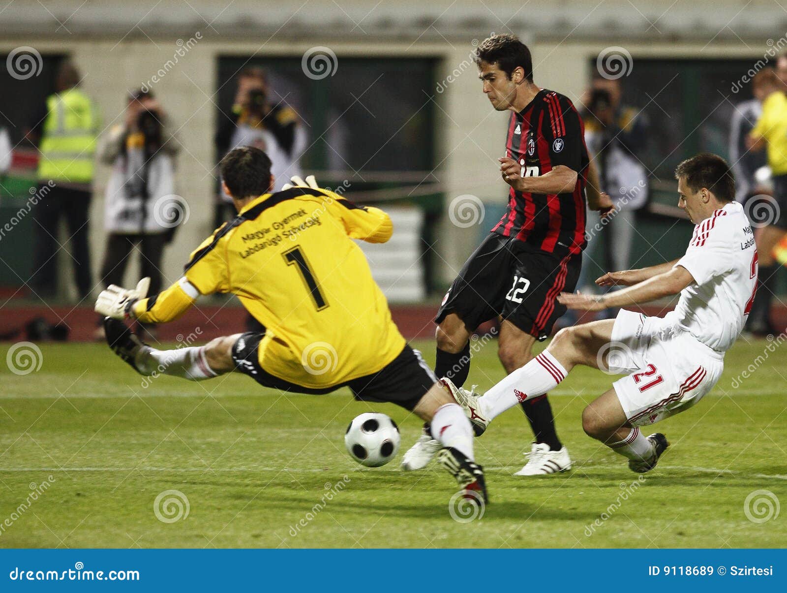 Kaka editorial stock image. Image of play, yellow, uefa - 9118689