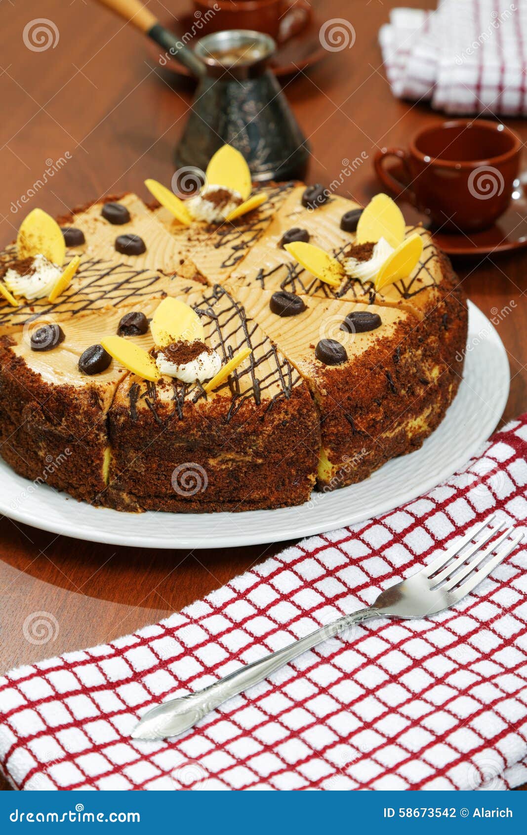 Kaka med en kopp kaffe arkivfoto. Bild av äta, gourmet - 58673542