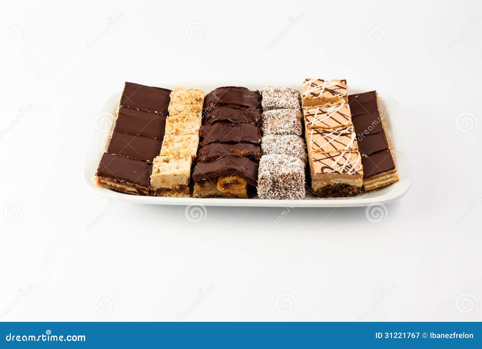 Kakor fotografering för bildbyråer. Bild av cherry, bollar - 31221767