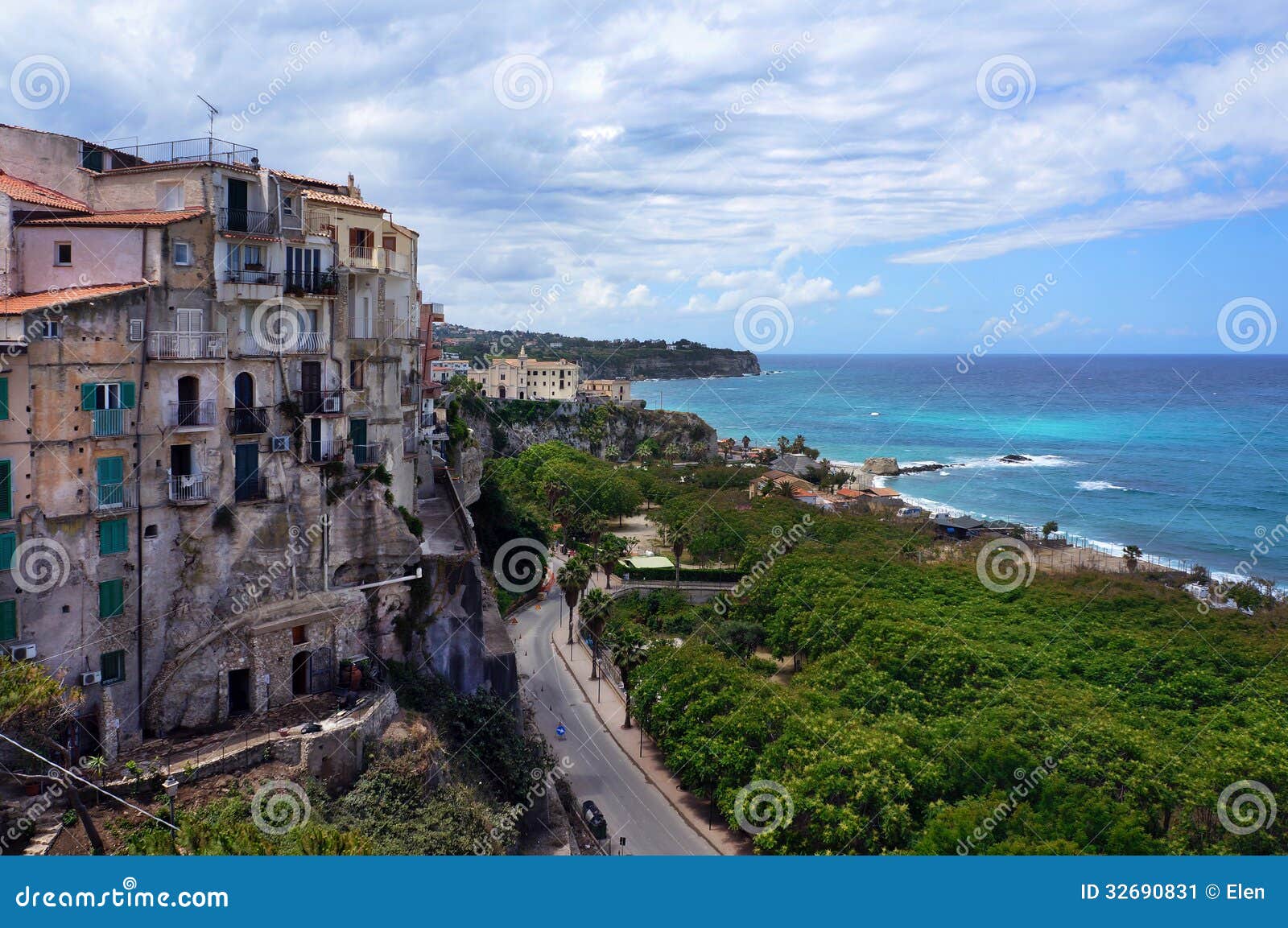 Kalabrien, Tropea-Stadt stockbild. Bild von architektur - 32690831