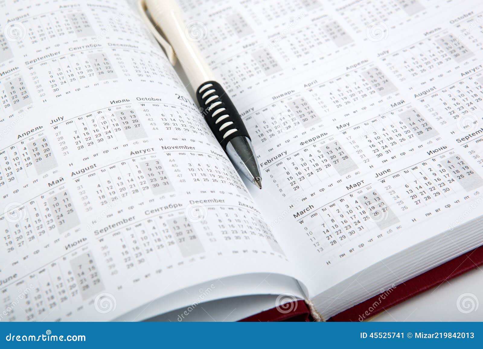 Kalenderdagen Met Aantallen En Pen Stock Afbeelding - Image of ...