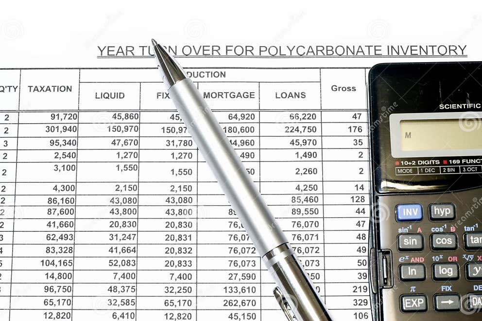 Kalkulationstabelle Wiederholte Stockfoto - Bild von finanzen, hand ...