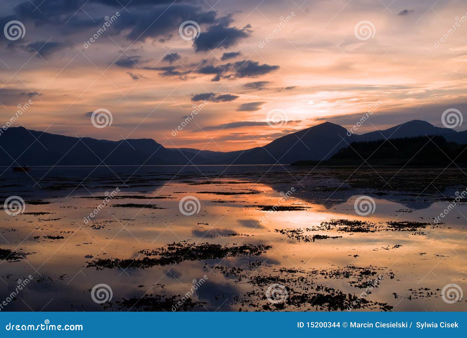 Kalmte stock foto. Image of schotland, rustig, schemer - 15200344