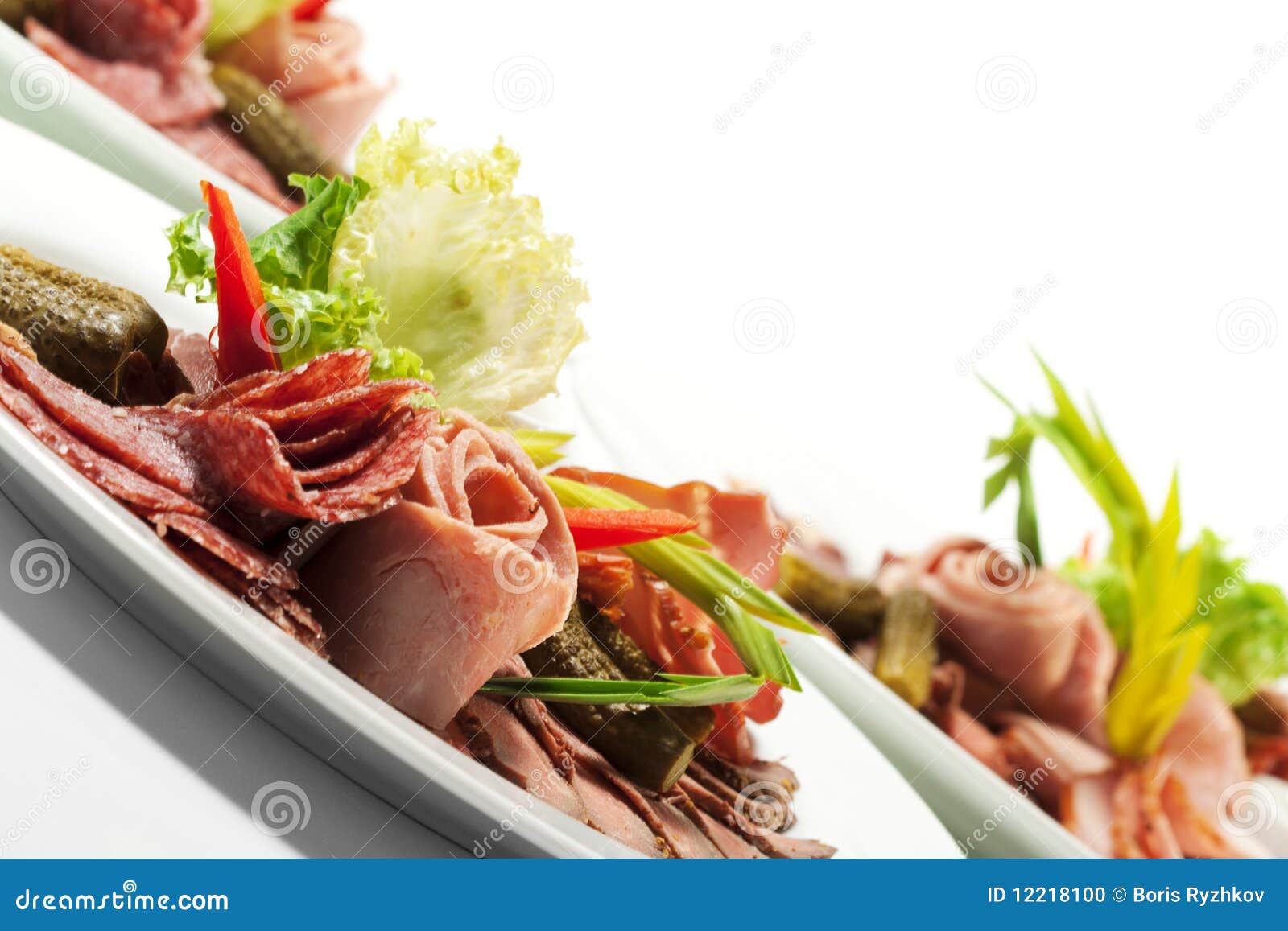 Kaltes Fleisch-Teller stockfoto. Bild von protein, leuchte - 12218100
