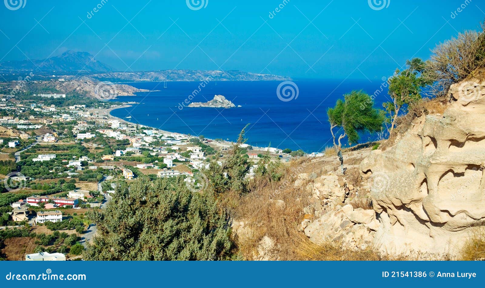 Kamari Bay stock photo. Image of edge, island, little - 21541386
