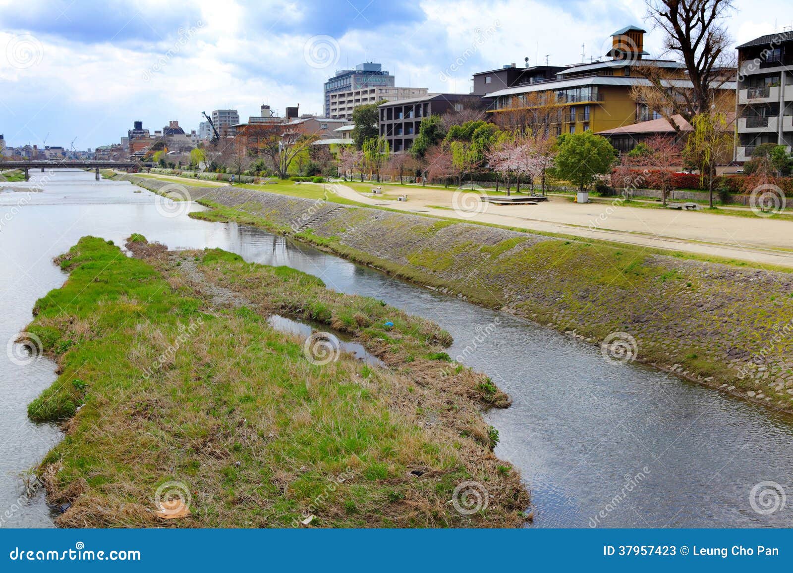 Kamo river in Kyoto stock image. Image of traditional - 37957423