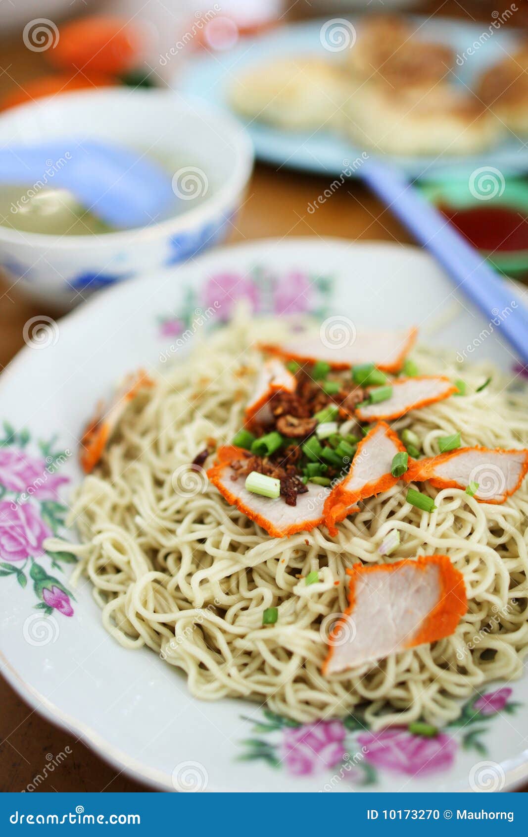 Kampua Mee (Sarawak Chinese Noodles) Stock Photo - Image of yellow ...