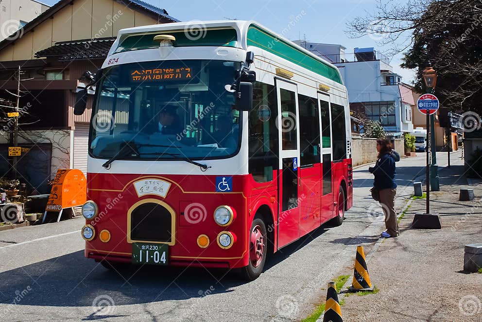 Kanazawa Loop Bus editorial photography. Image of vintage - 27571607