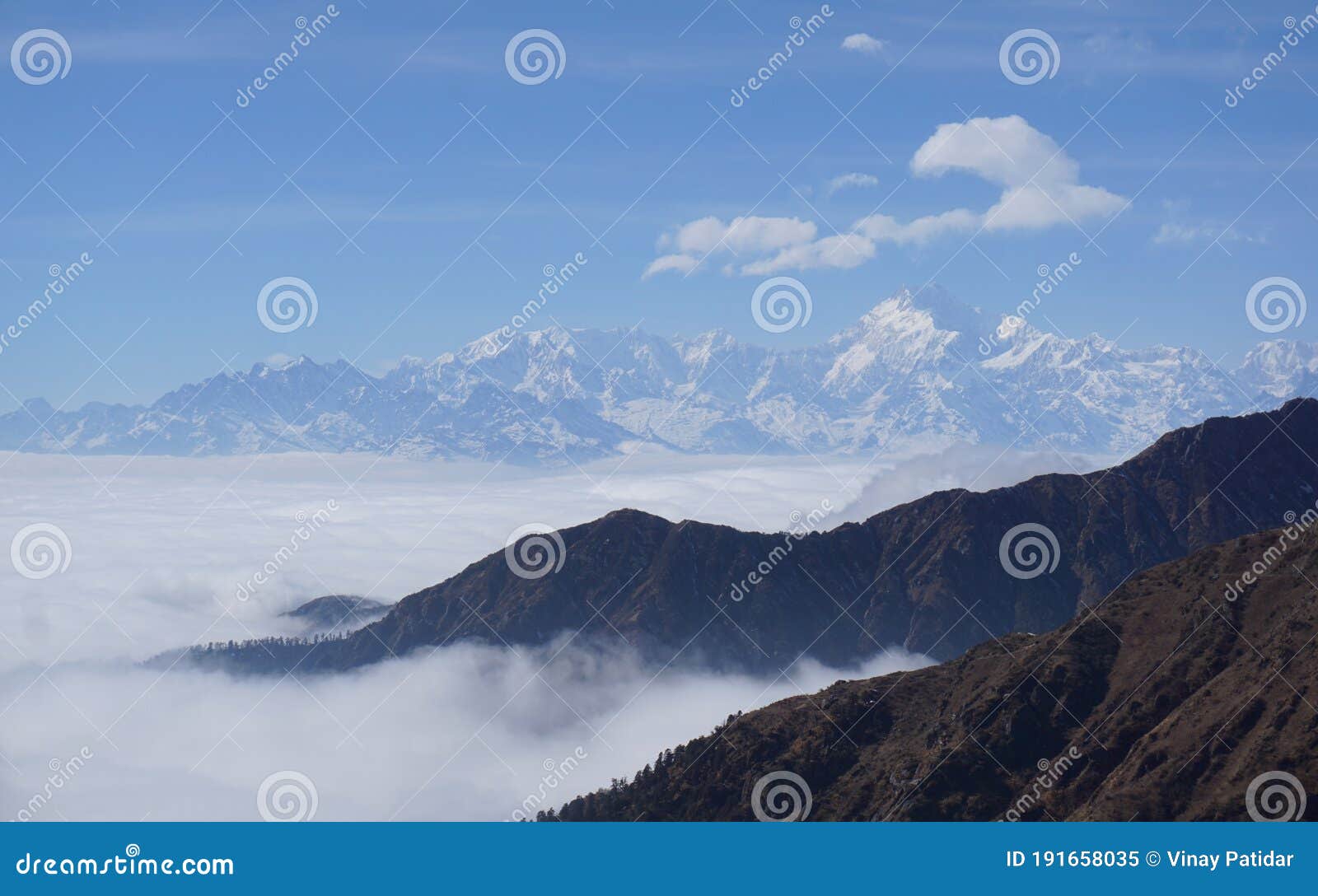 Kanchanjangha Mountain Hill Range Stock Image - Image of snow, mountain ...