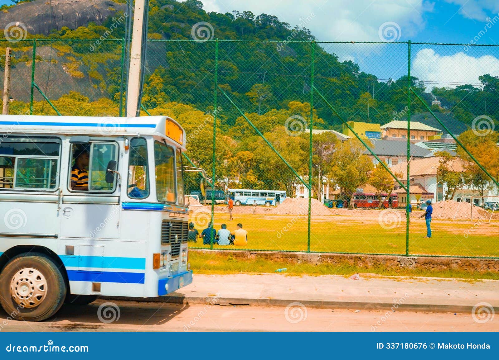 Kandi bus (Sri Lanka) editorial photo. Image of playground - 337180676