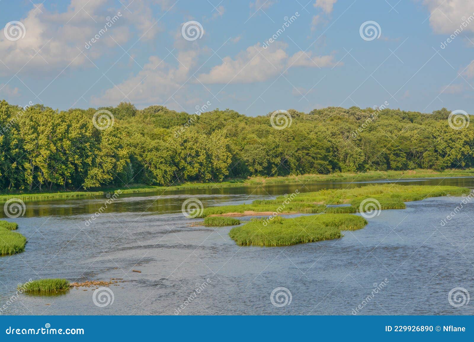 The Kankakee River Flowing through Kankakee River State Park in Indiana ...