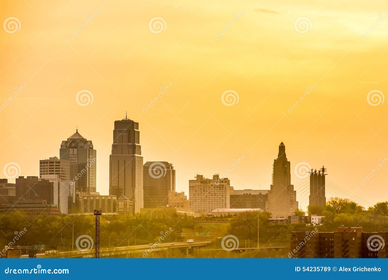 Kansas City Skyline at Sunrise Editorial Stock Image - Image of daytime ...