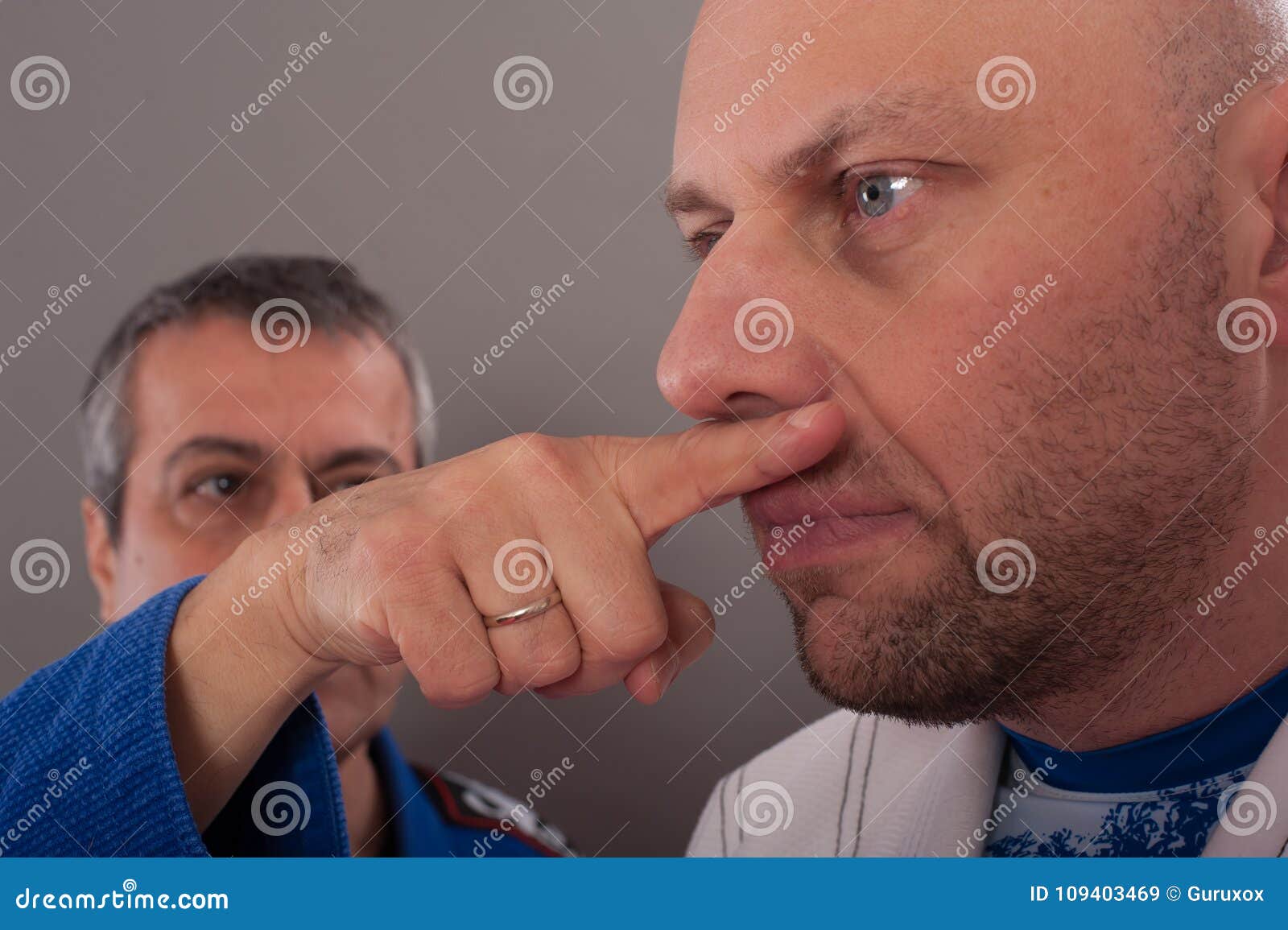 Kapap Instructor Shows Critical Pressure Points on the Human Bod Stock ...