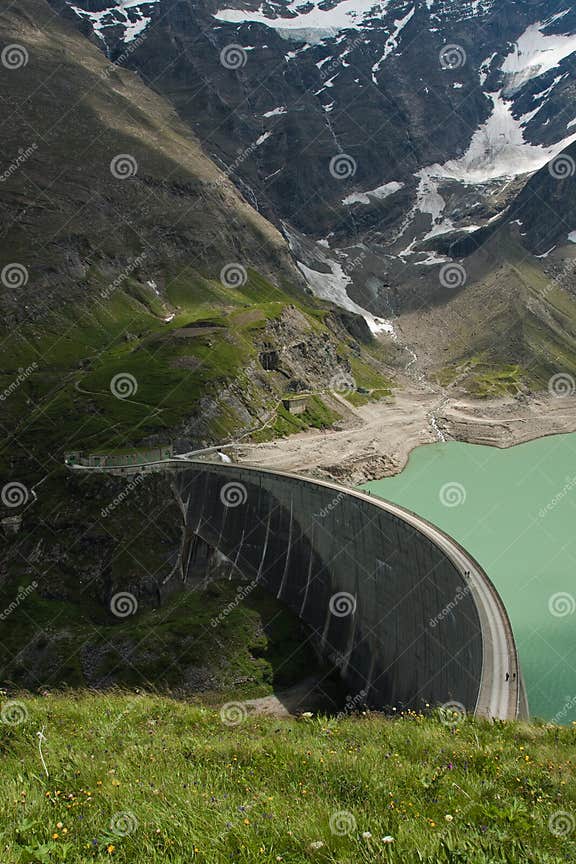 Kaprun Dam, lake and Alps stock image. Image of hydro - 23450129