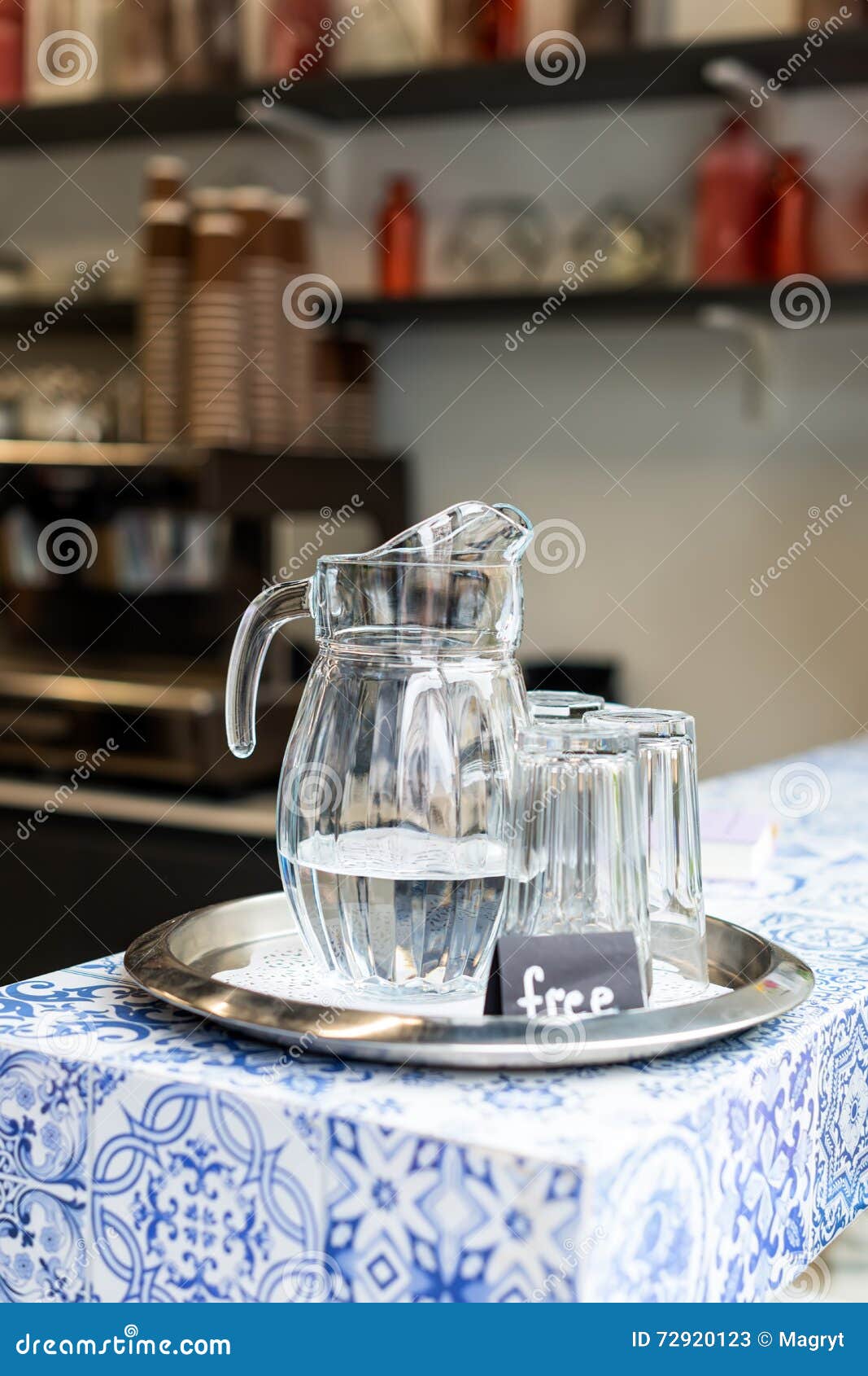 Karaf Met Vrij Water in Koffie Stock Afbeelding - Image of sluit ...