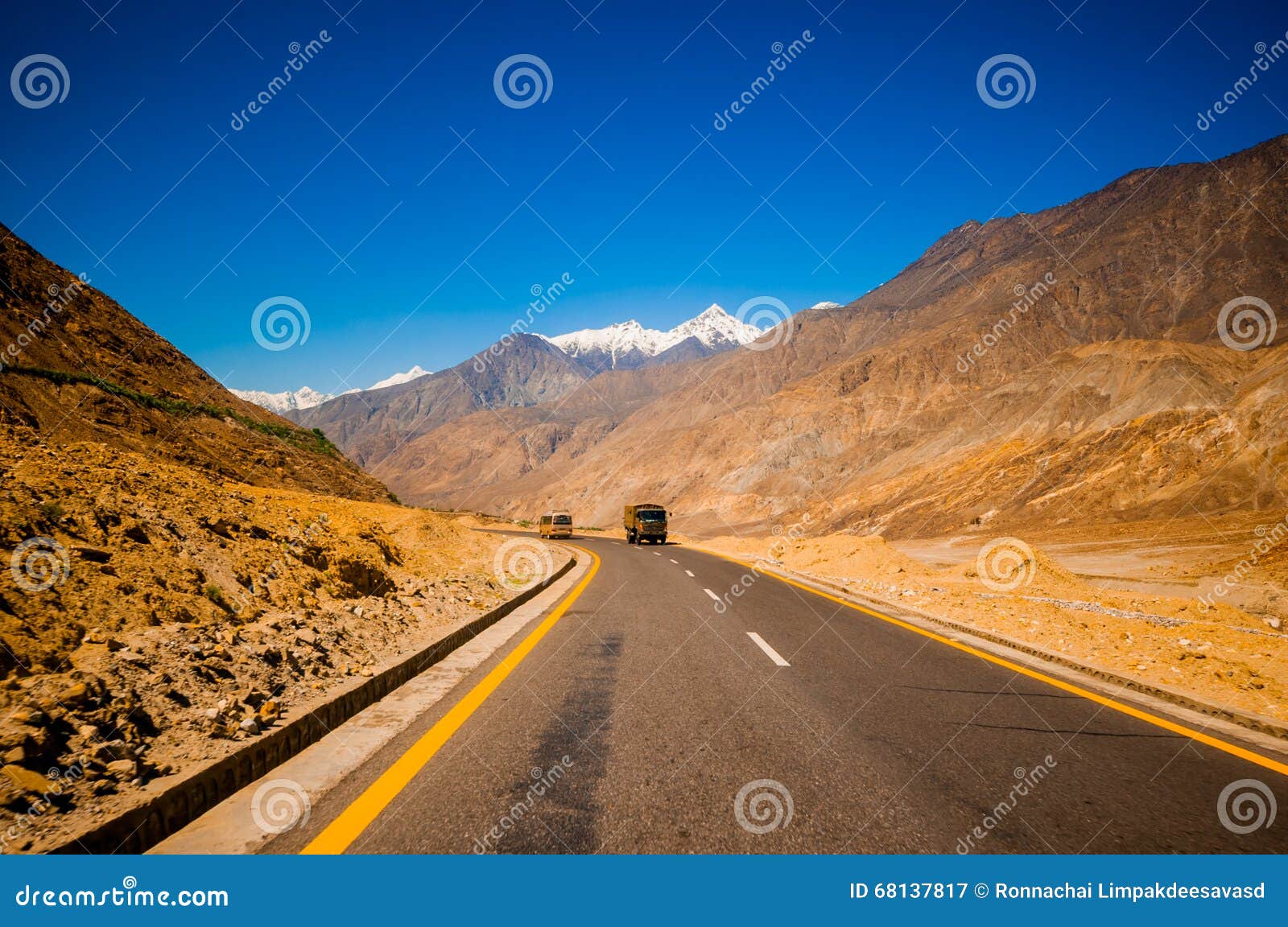 Karakorum Highway in Pakistan Stock Image - Image of barren, beautiful ...