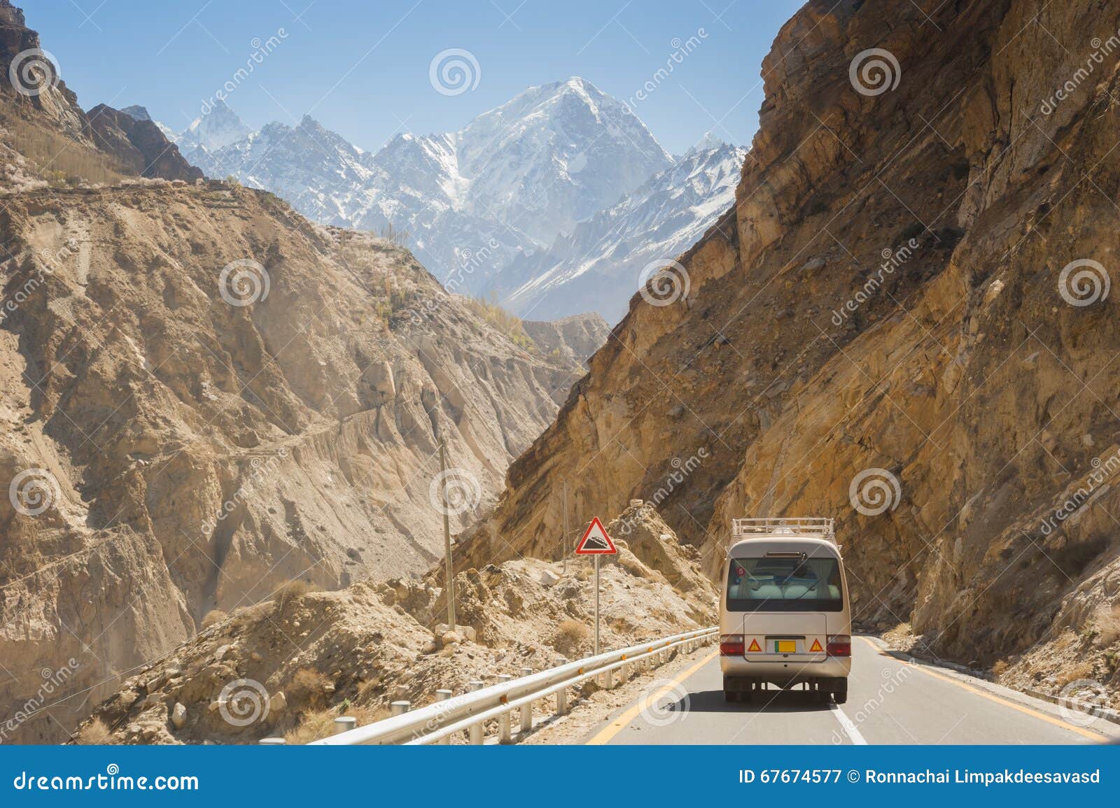 Karakorum Highway in Pakistan Stock Image - Image of pass, danger: 67674577