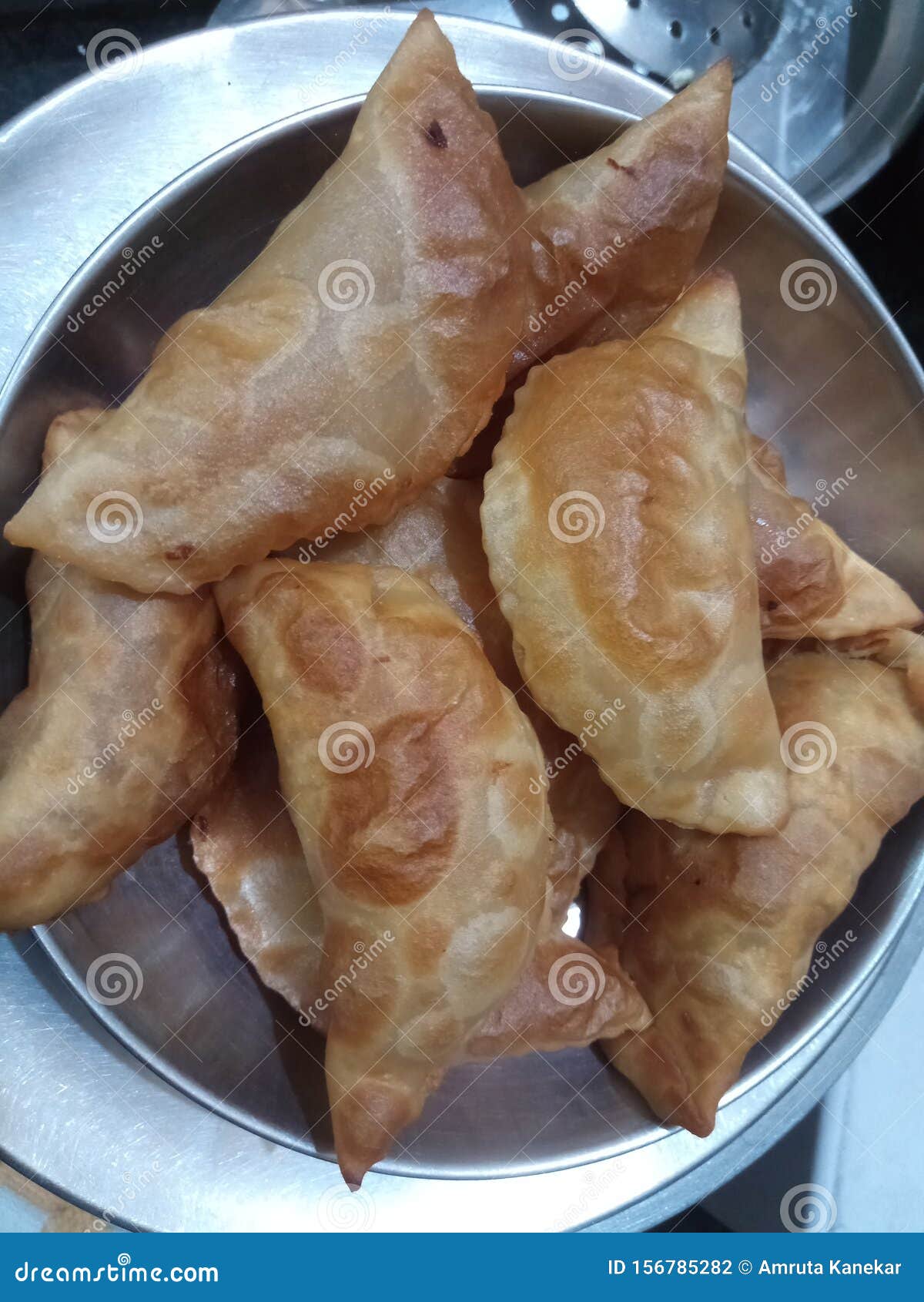 Karanji Un Manjar Relleno De Coco Foto de archivo - Imagen de rellenado ...