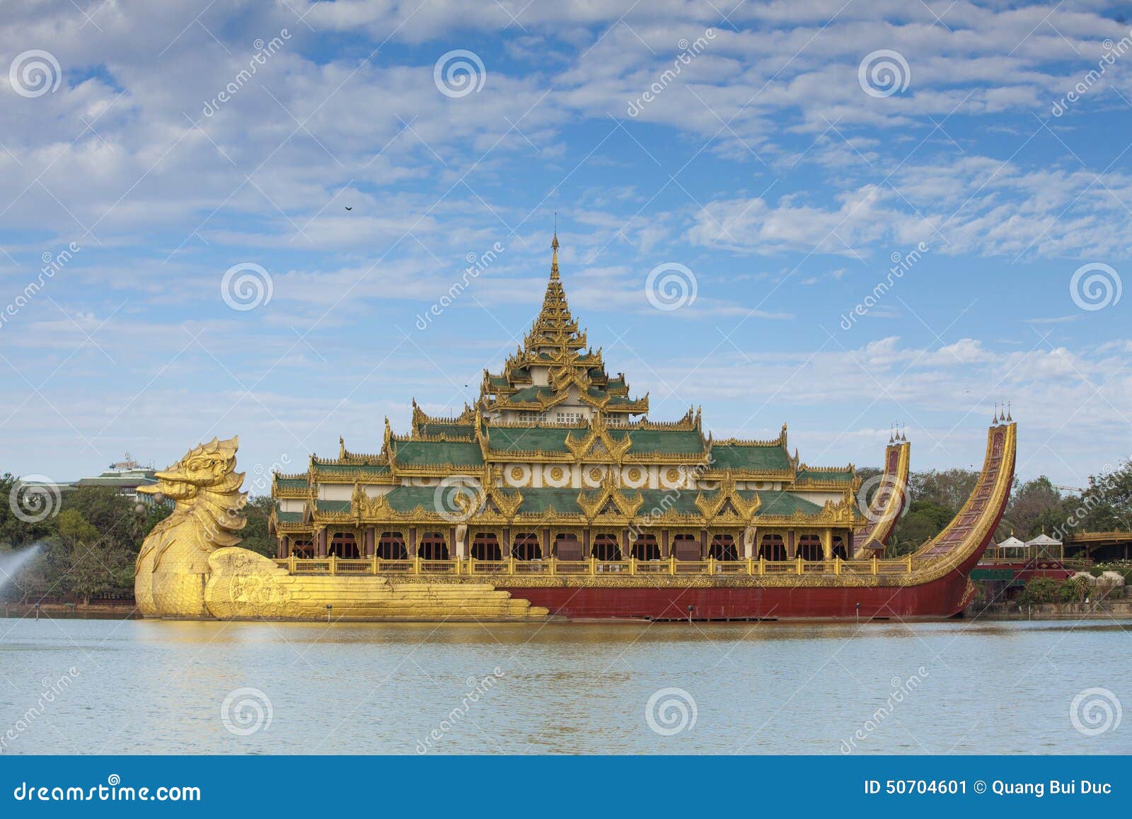 Karaweik palace in Yangon editorial photo. Image of famous - 50704601