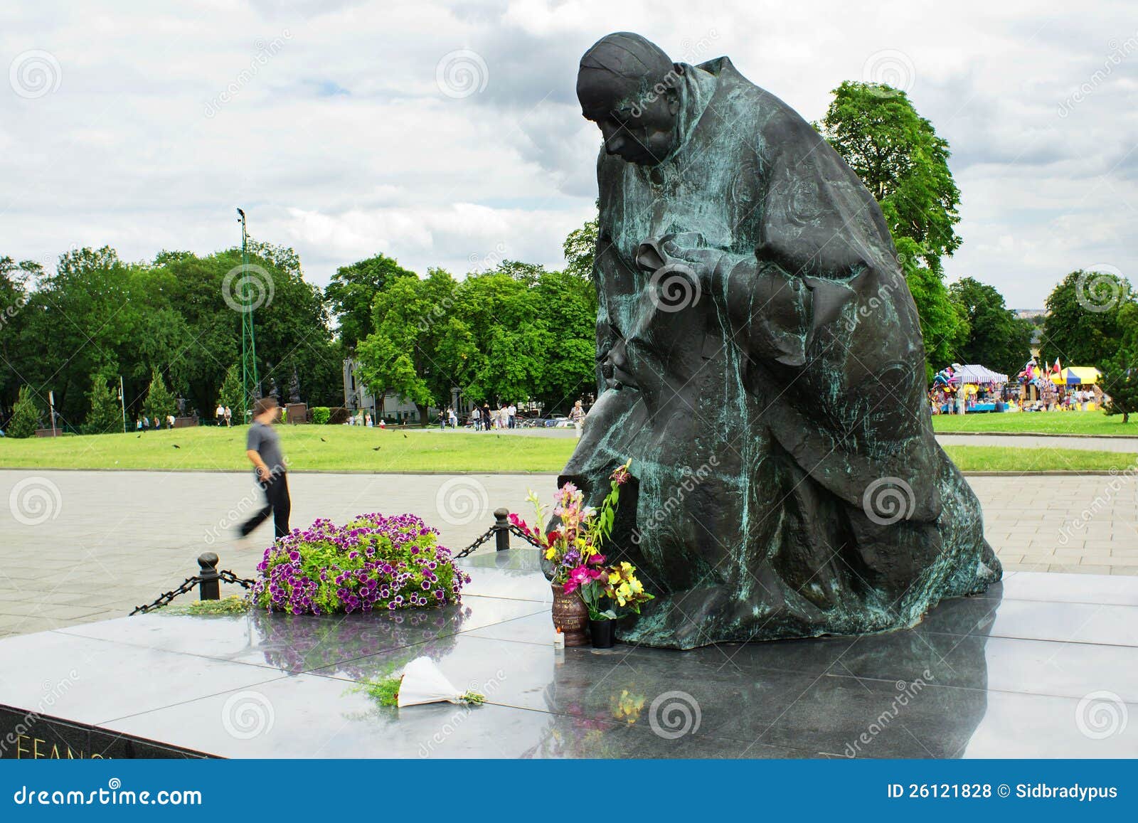 Kardynal Stefan Wyszynski Statue Stock Photo - Image of cardinal, holy ...
