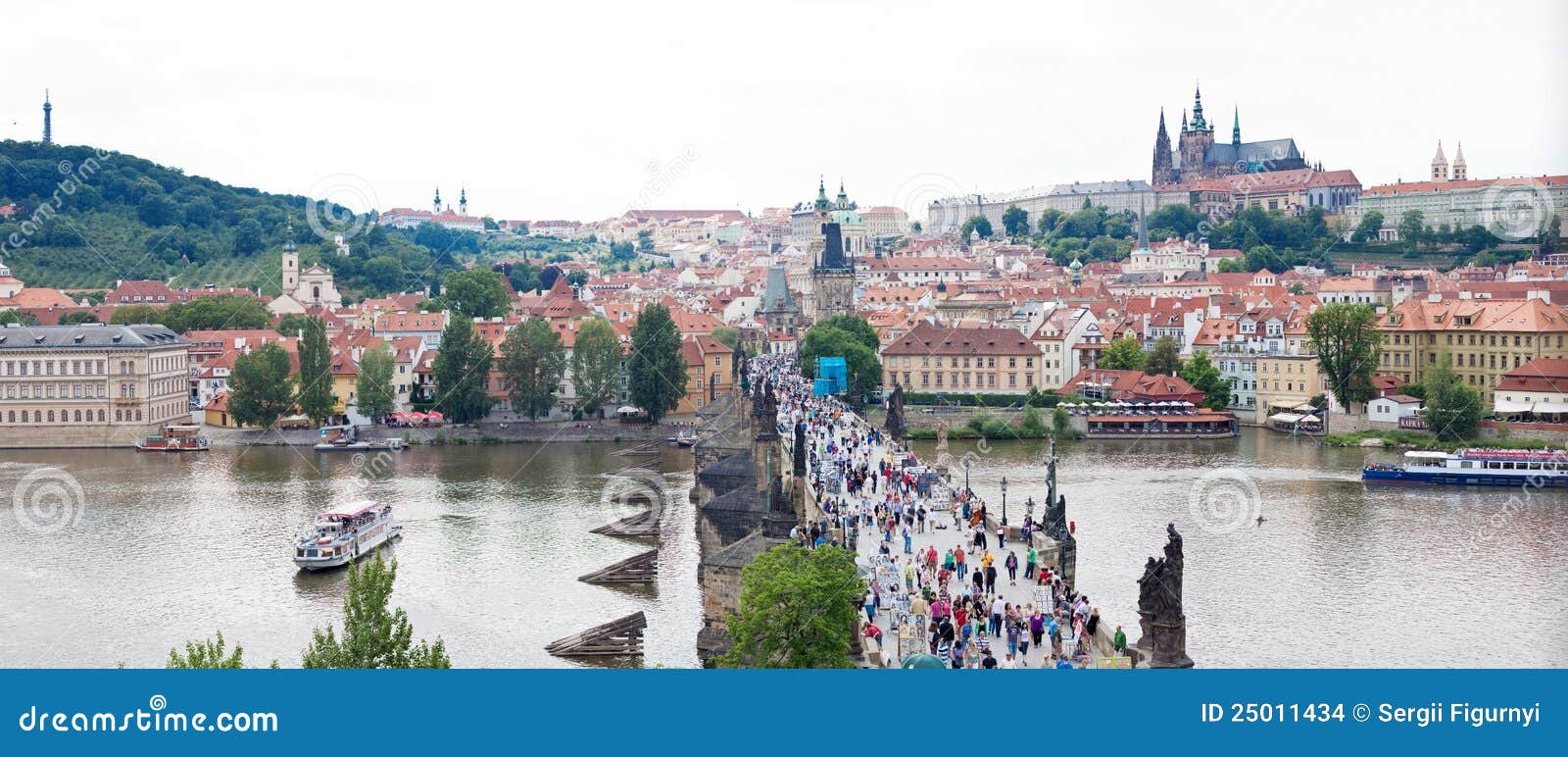Karlov of De Brug Van Charles in Praag Redactionele Stock Afbeelding ...