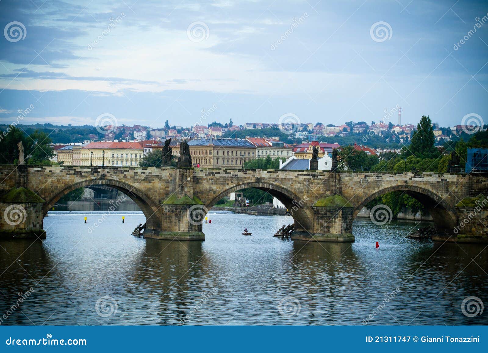 Karluv De Meeste Brug in Praag. Stock Afbeelding - Image of landschap ...