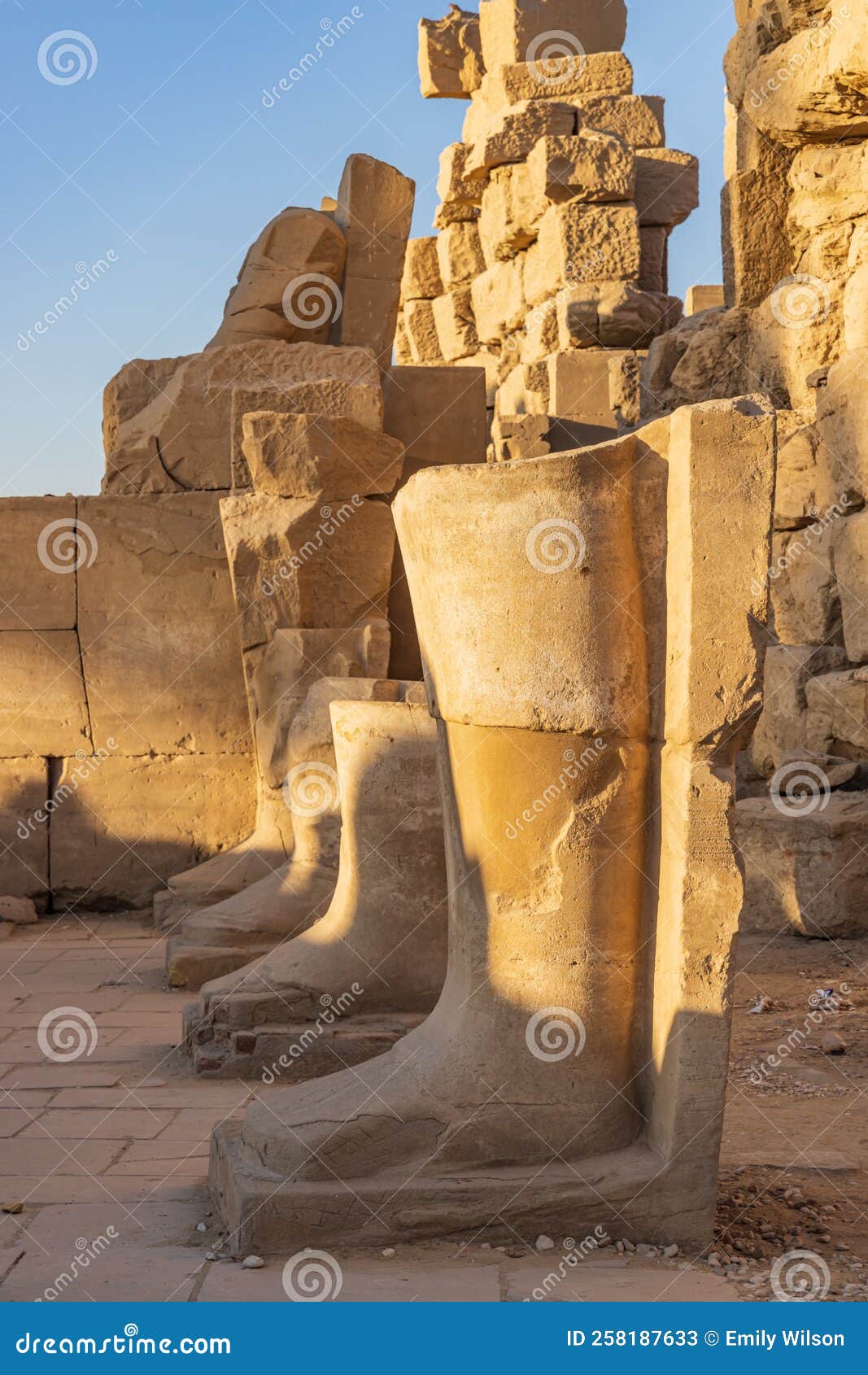 Legs of a Ruined Statue at the Karnak Temple Complex in Luxor Stock ...