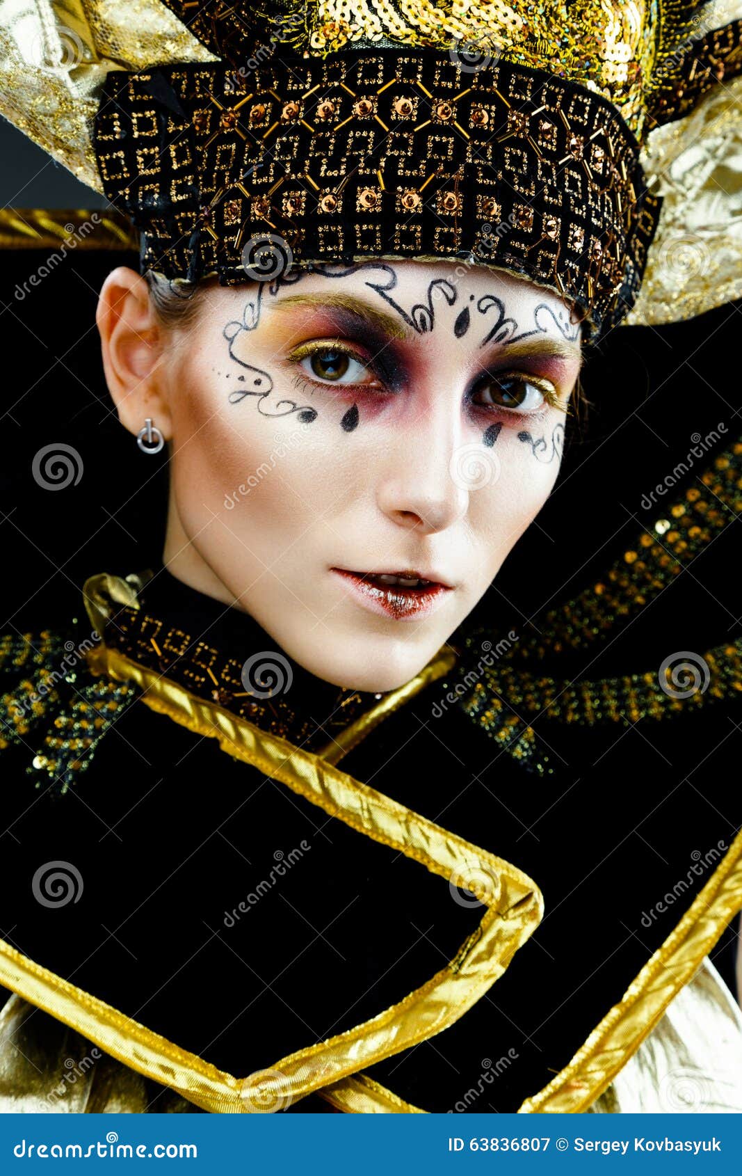 Karneval maskerad kvinna fotografering för bildbyråer. Bild av dölja ...