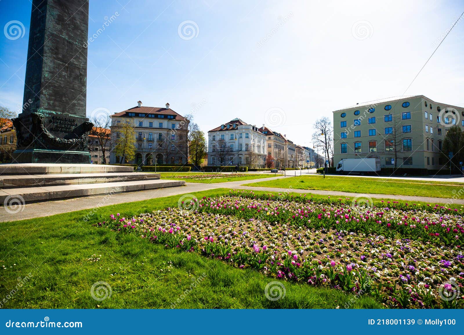 Karolinenplatz in Munich, Blue Sky Stock Image - Image of aries, peak ...