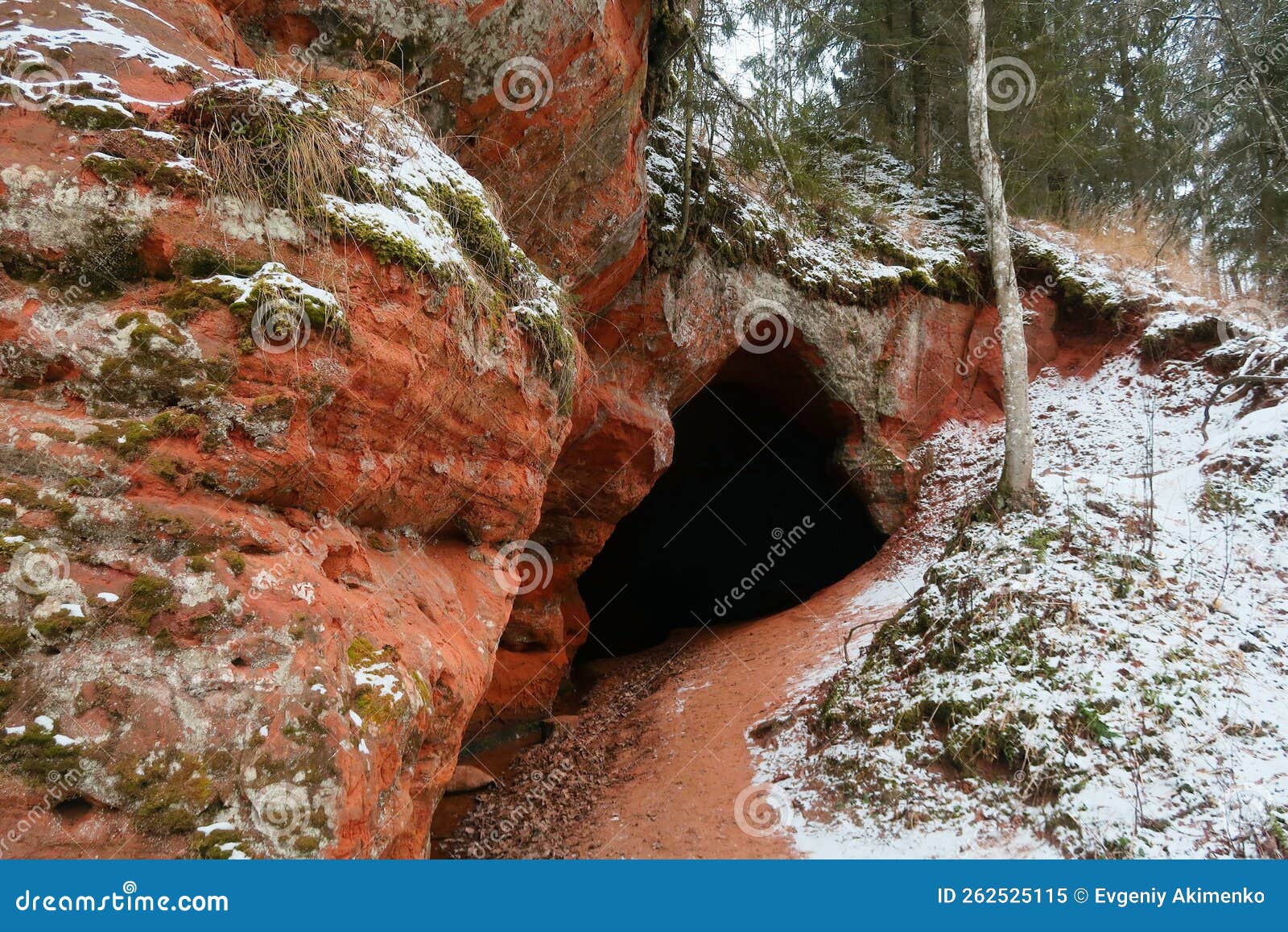 Karst Caves Formed by Dissolving Rocks with Water Stock Image - Image ...