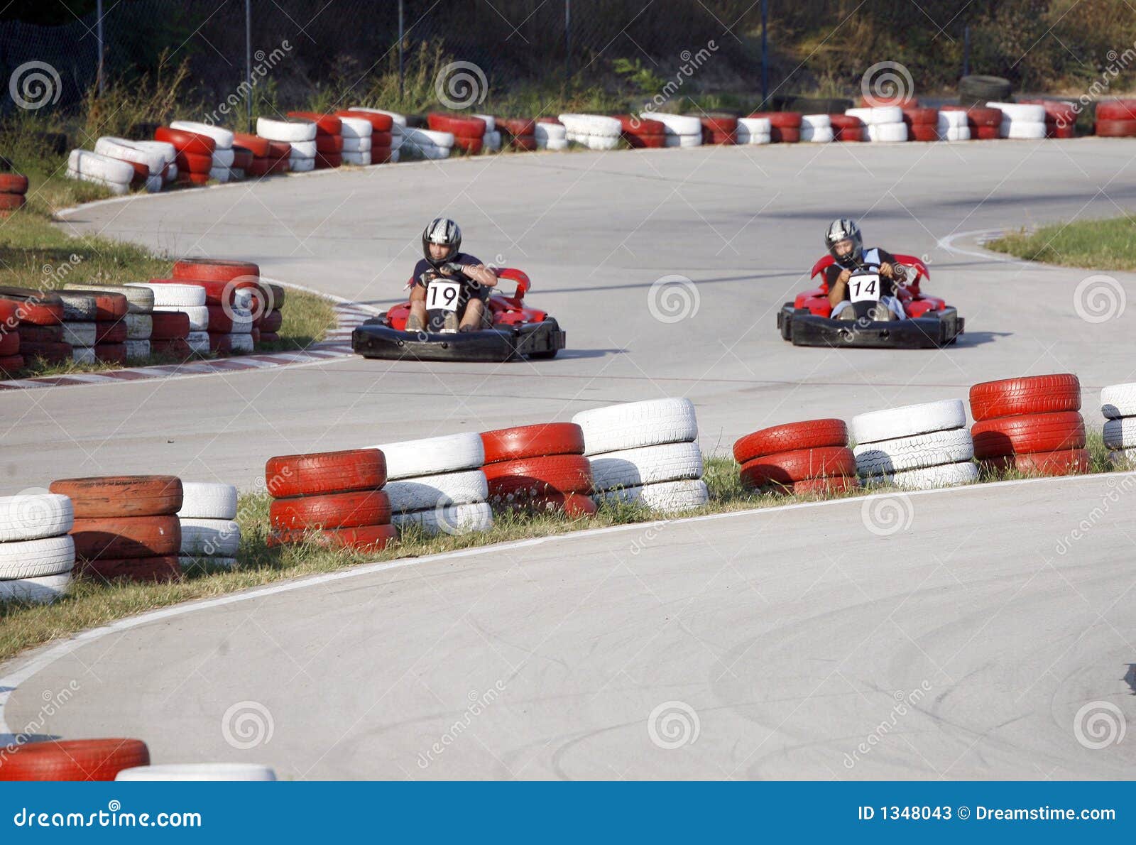 Kart Rennen 1 stockbild. Bild von konkurrenz, zuerst, zahl - 1348043