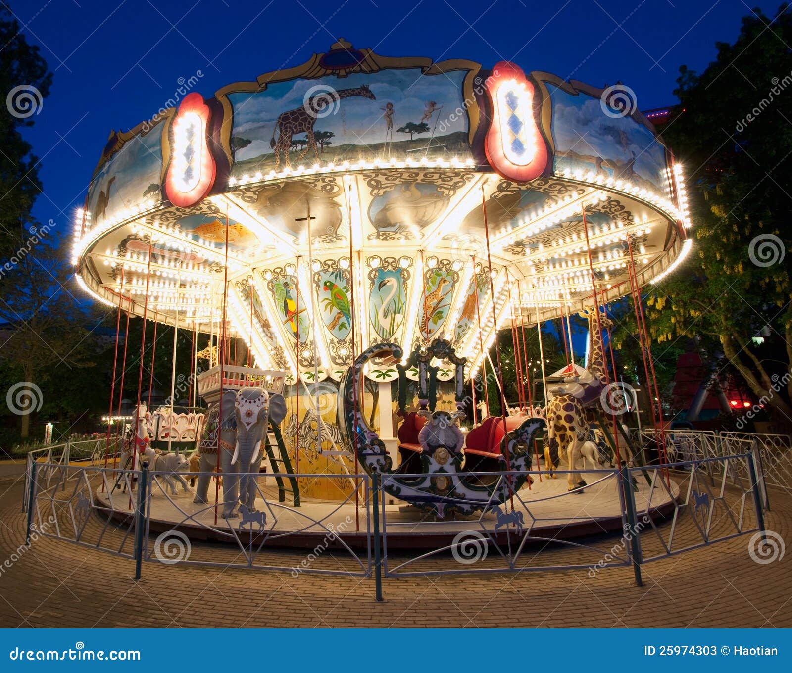 58,823 Karussell Fotos - Kostenlose und Royalty-Free Stock-Fotos von ...