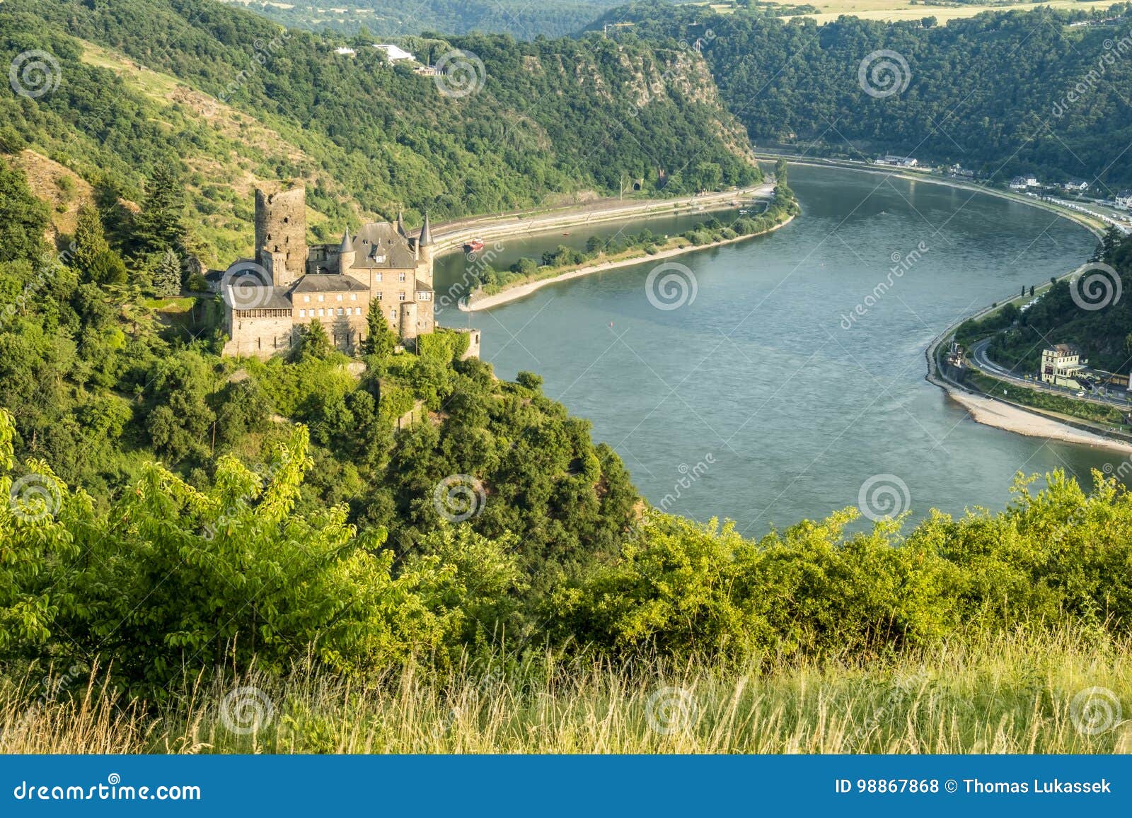 Kasteel Katz En Loreley Bij De Rivier Rijn Stock Foto - Image of rots ...