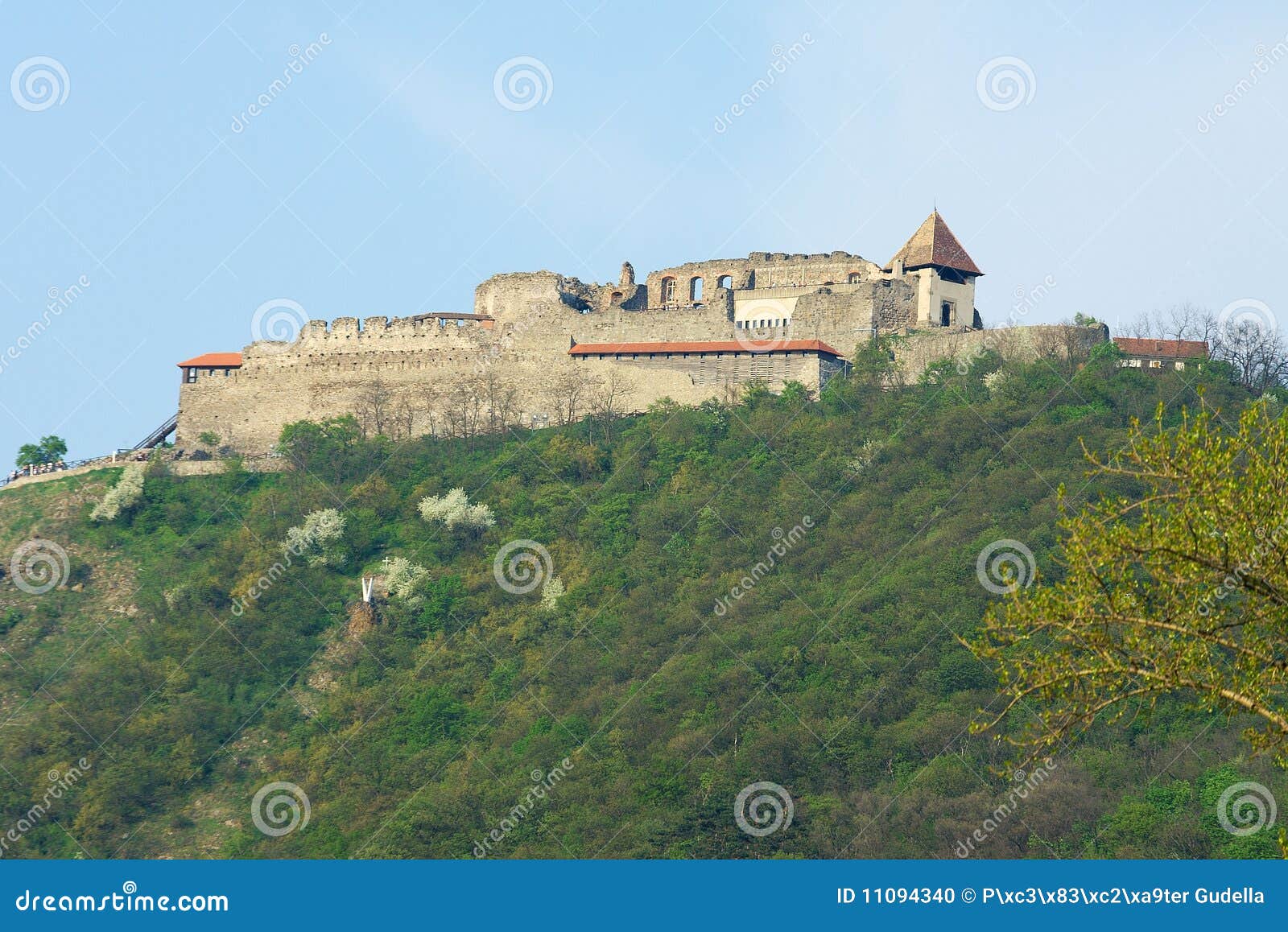 Kasztel zdjęcie stock. Obraz złożonej z kamień, dojrzały - 11094340